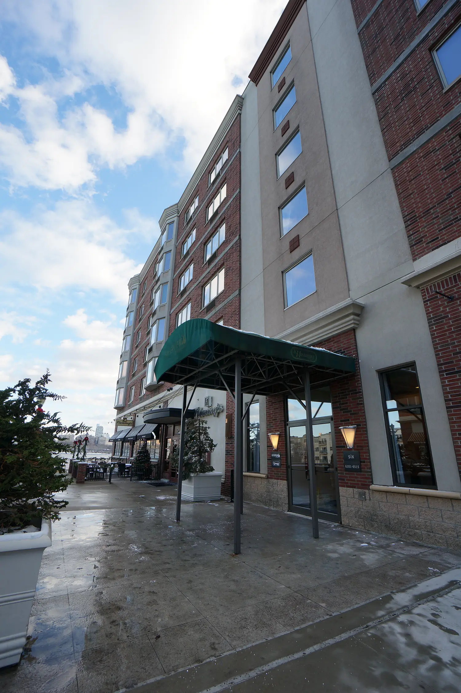 1BR at City Place, Edgewater