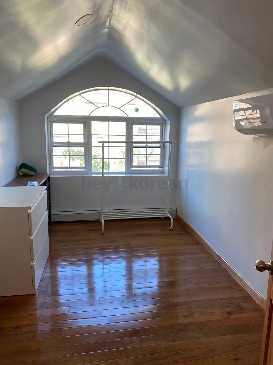 Flushing LIRR,156가 상태좋은 2베드 $2,000