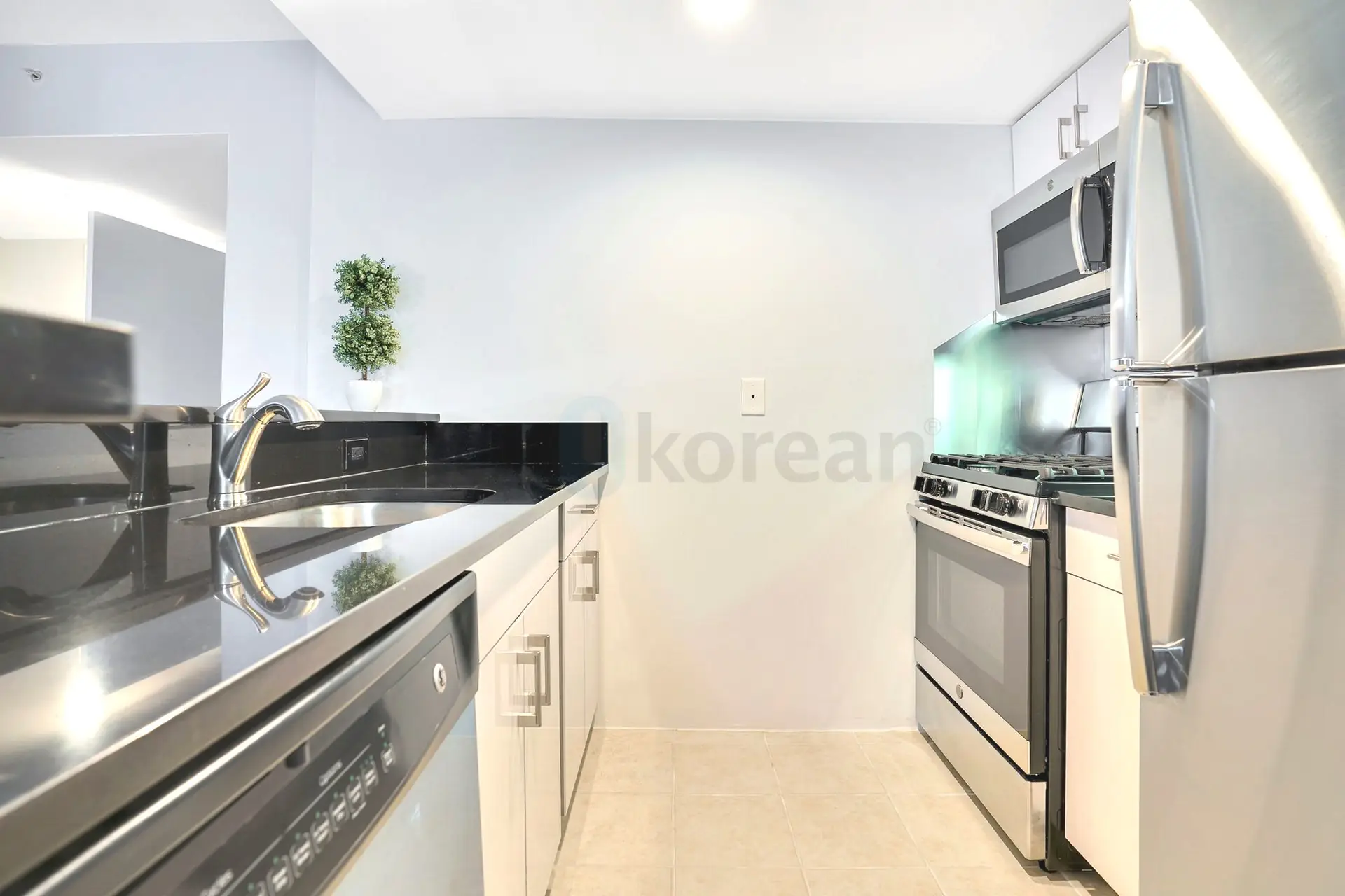 ALL UTILITIES INCLUDED-EDGEWATER