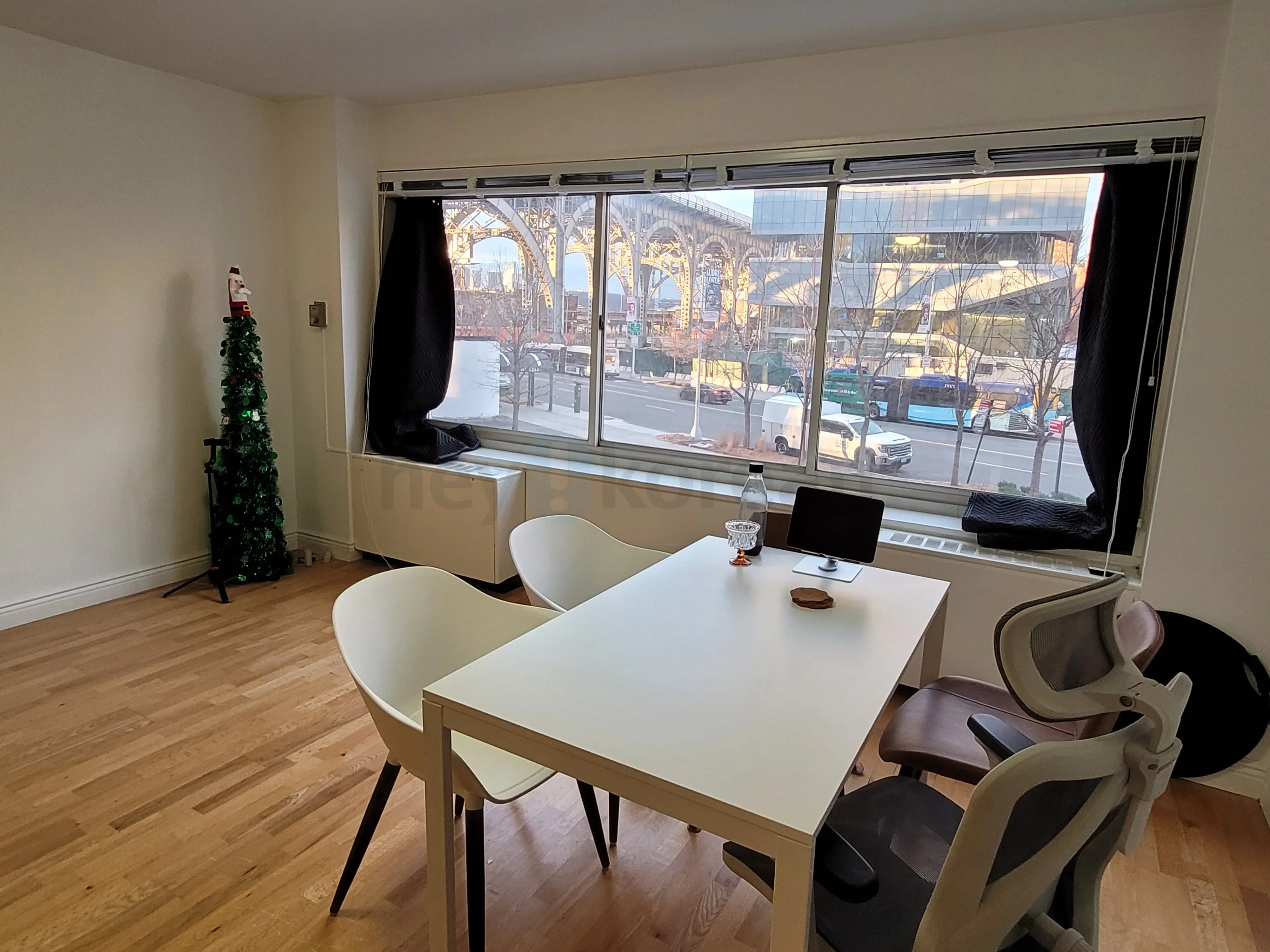 맨하튼, 컬럼비아 경영대 바로 앞 서블렛, 넓은 방 (722 sqft), 1호선 역세권