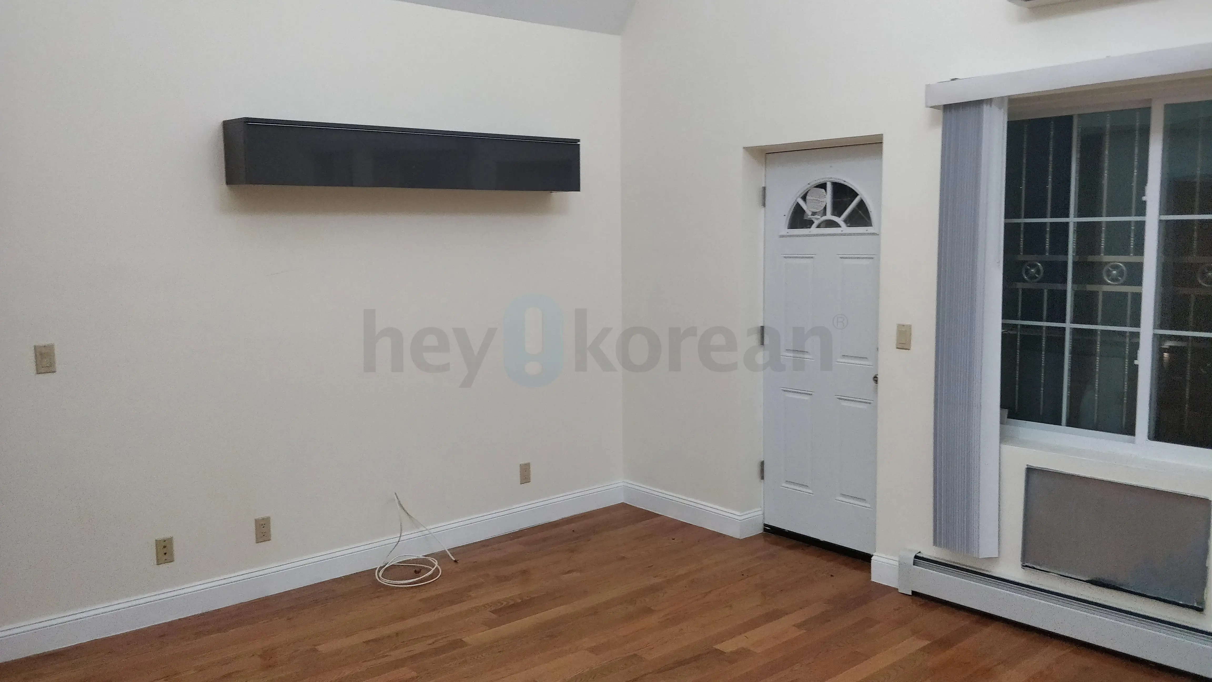 Queens Fresh meadows 3 bedroom 2 bathroom DUPLEX NO AGENT FEE