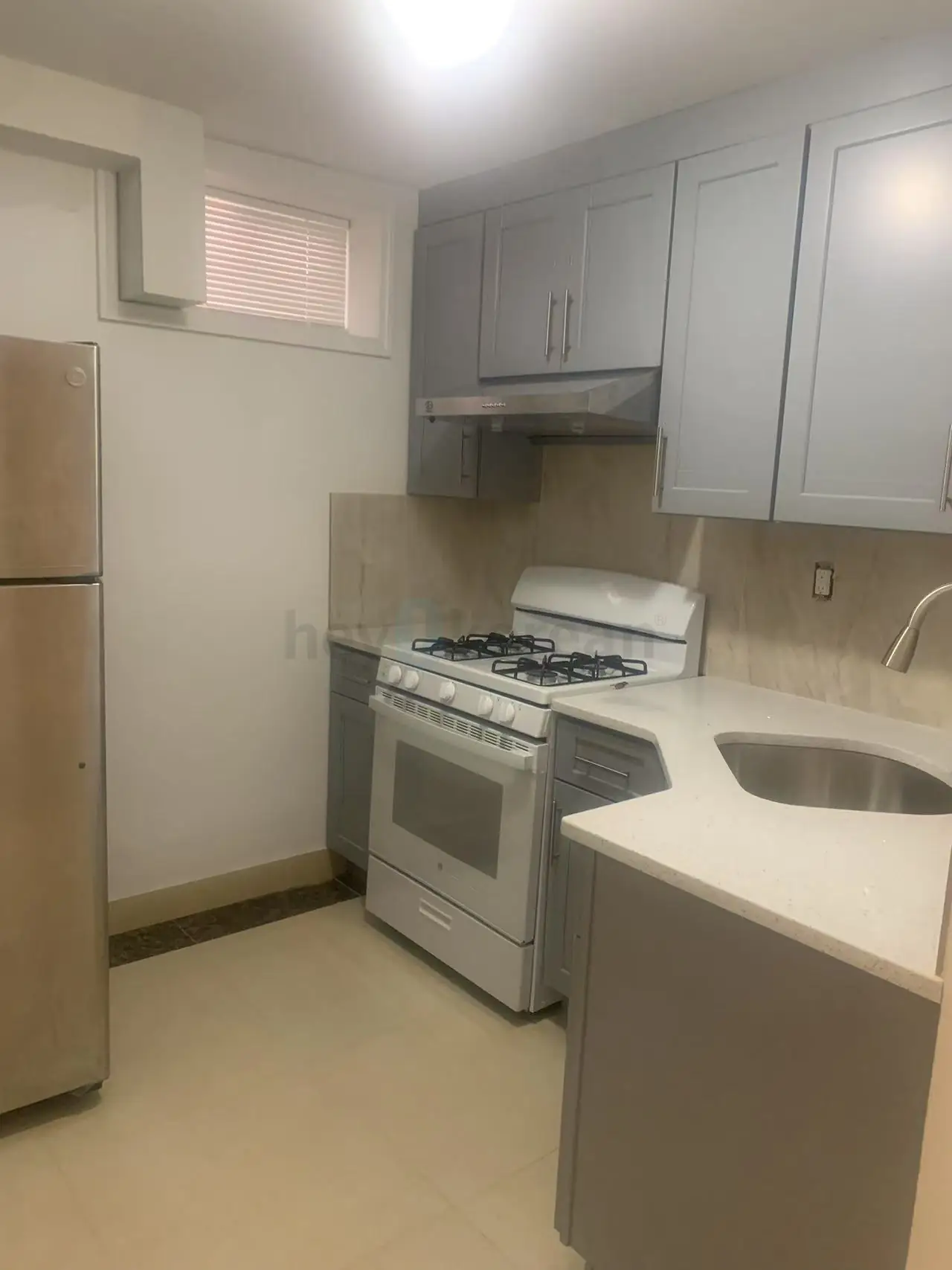 New building semi basement 1bedroom/1bath/1kitchen/1living room/closet