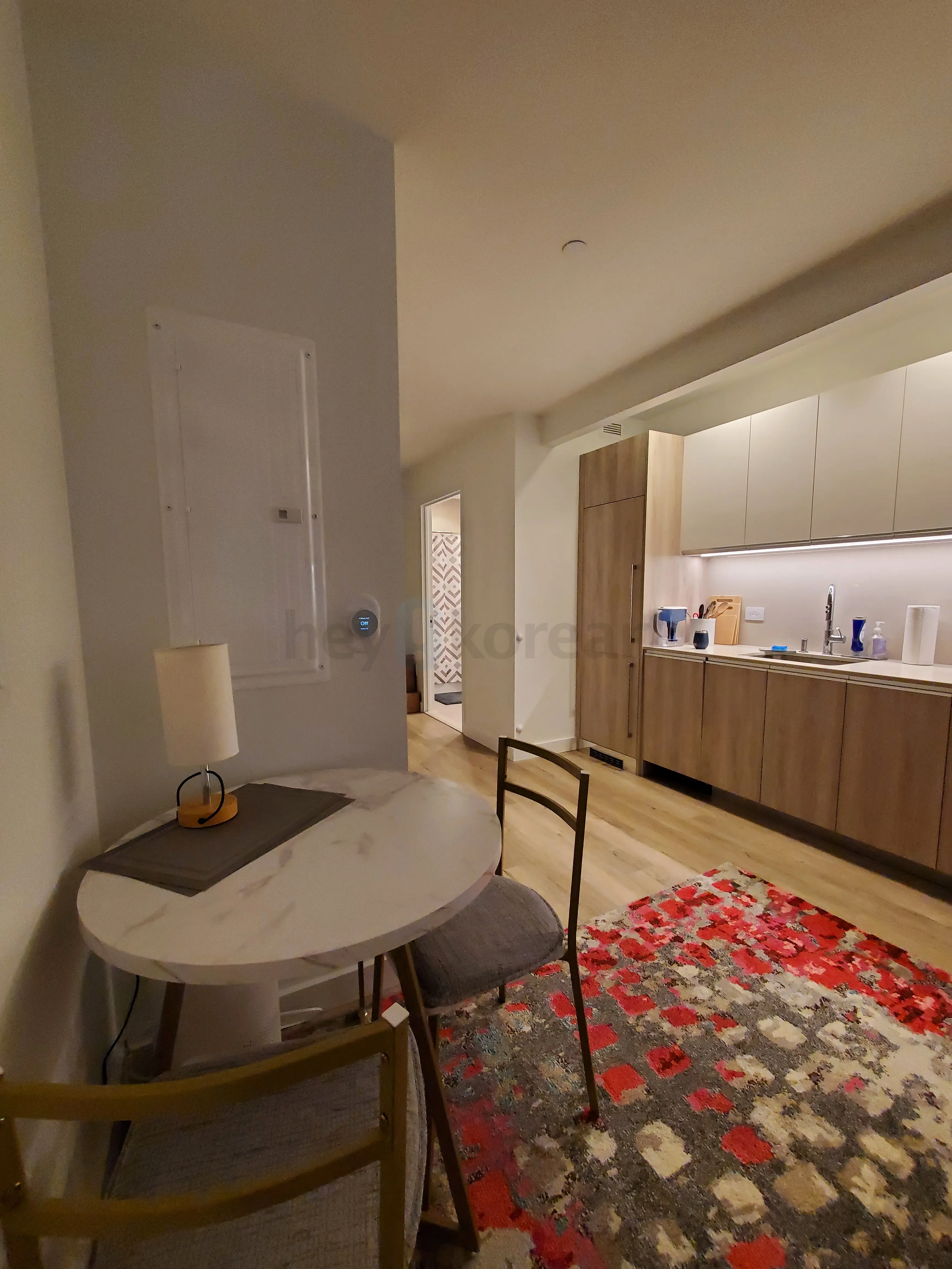 6-7월 럭셔리 스튜디오 서블렛 / June-July Luxury Studio Sublet