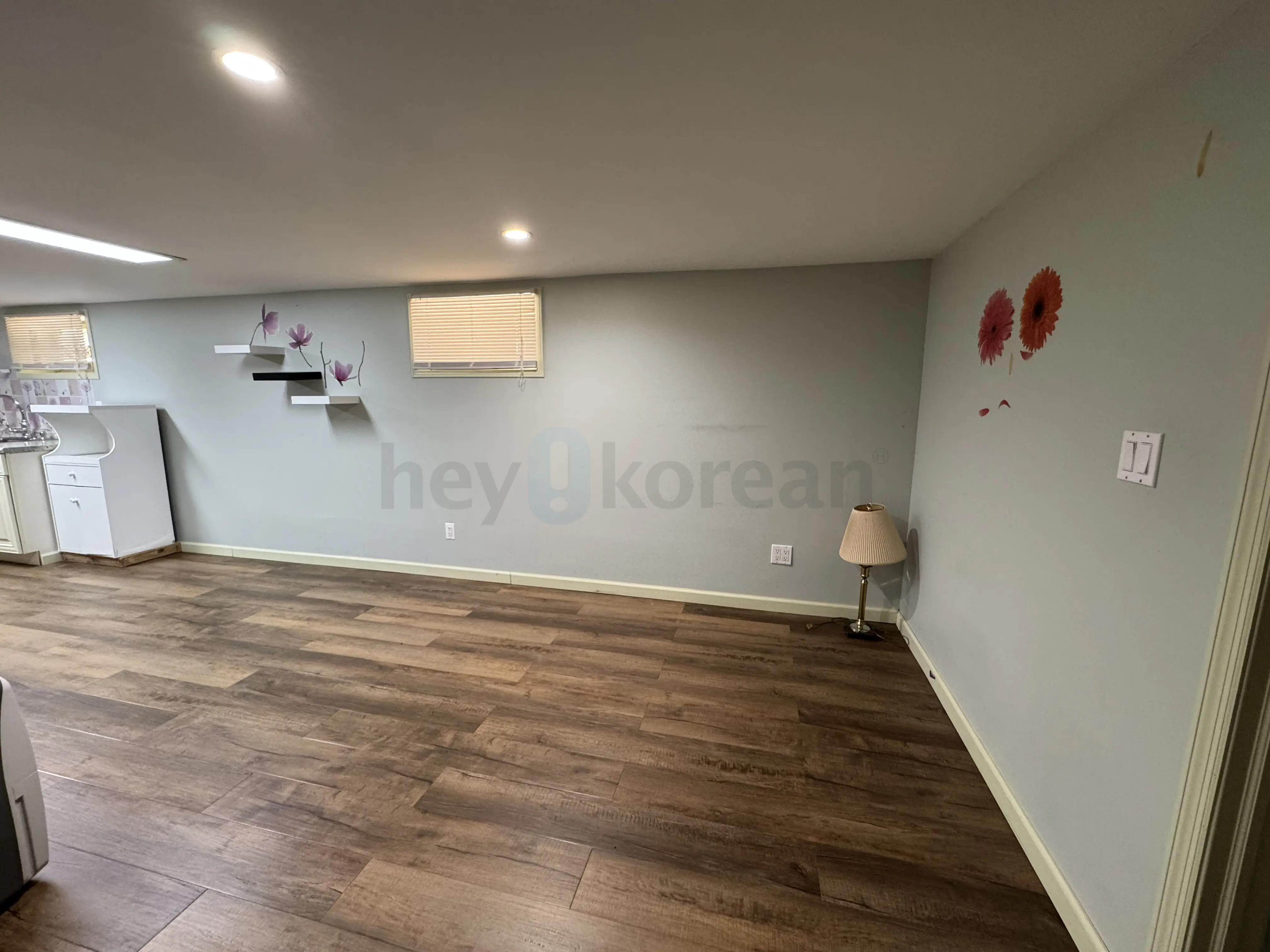 Flushing , LIRR walk 7 min. 2 bed , 세탁기,힛 포함 $1500