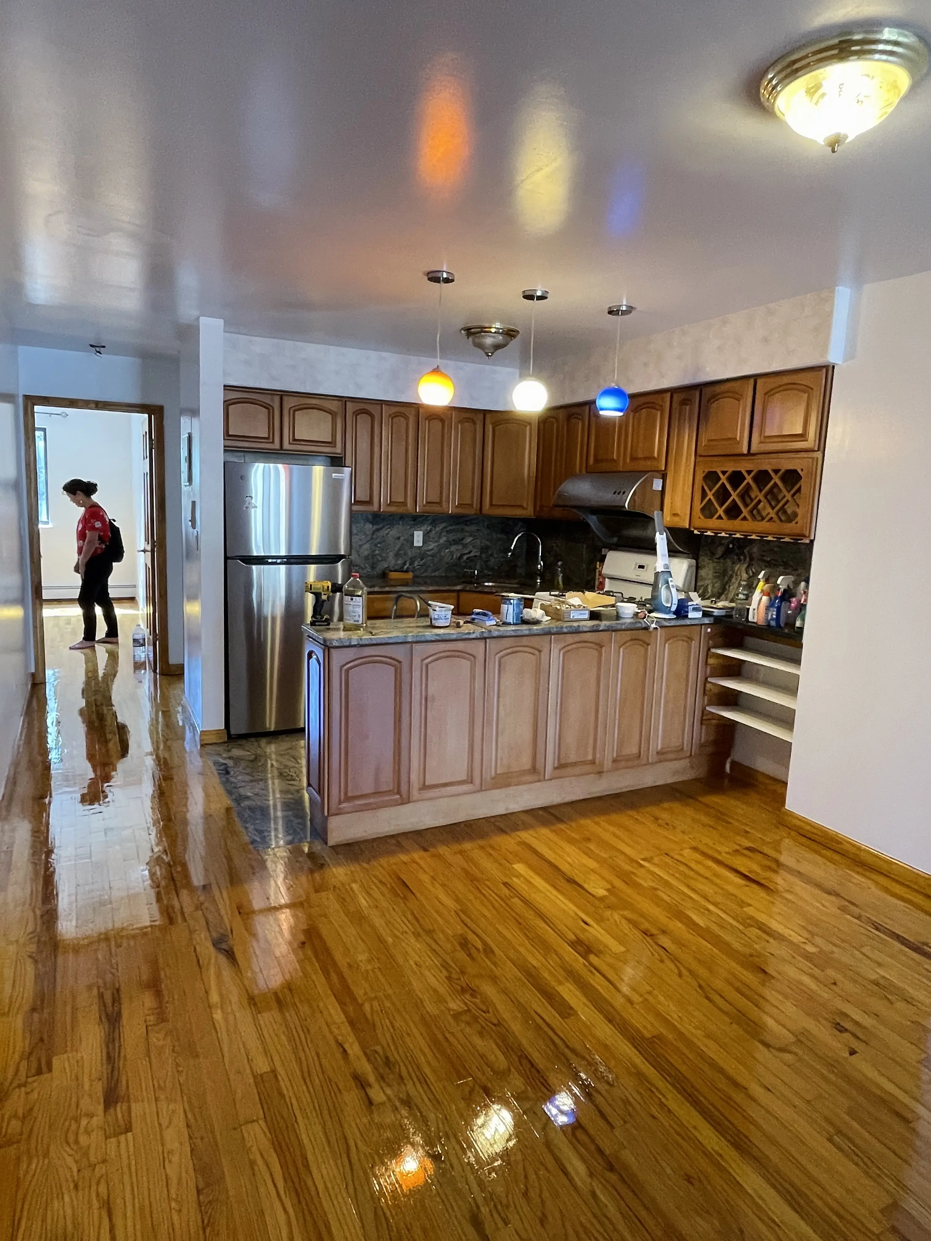 Flushing 3 bed 2bath/LIRR walk $3,200