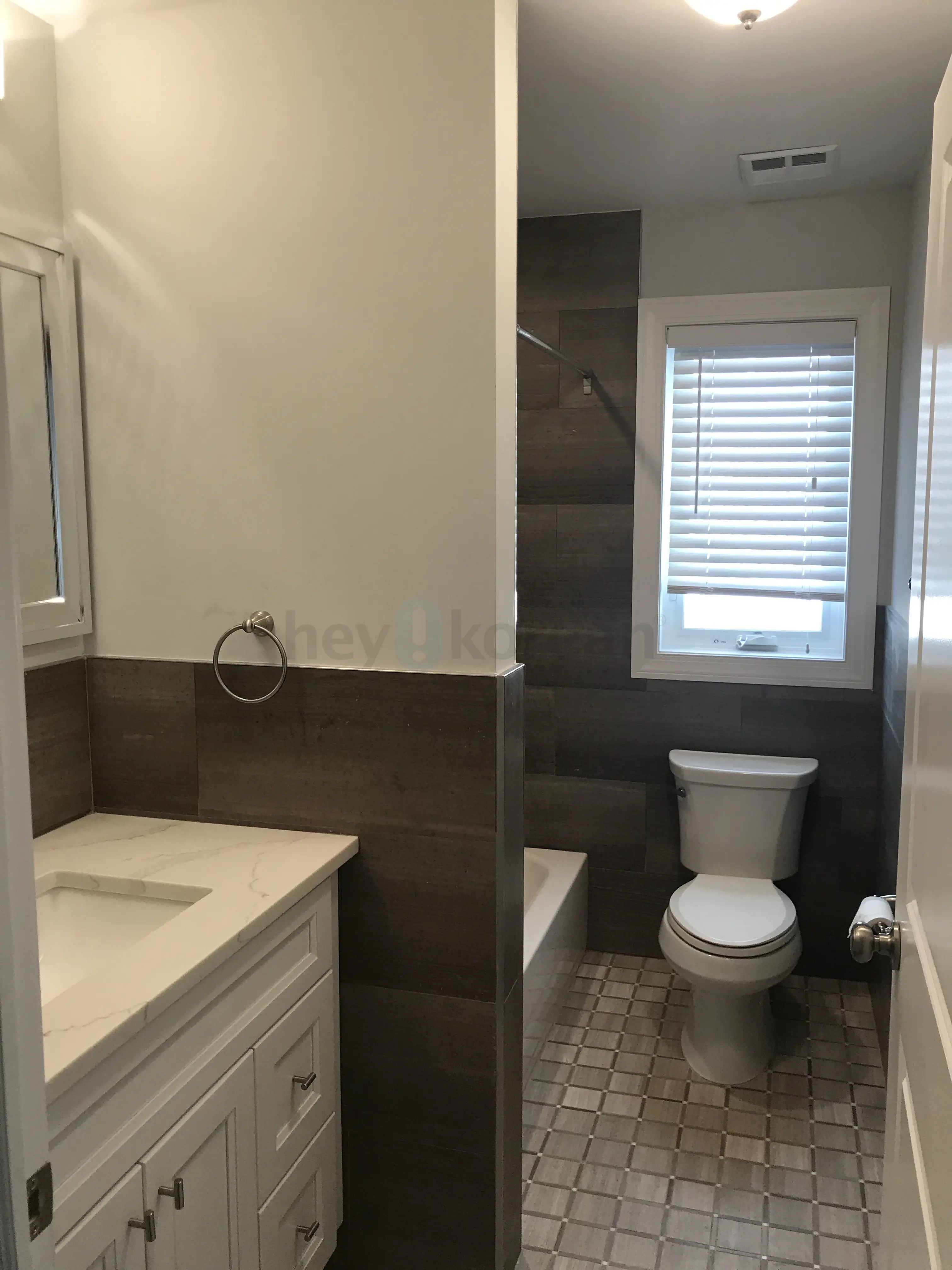 Looking for a Roomate! No additional Fees, Util, parking included