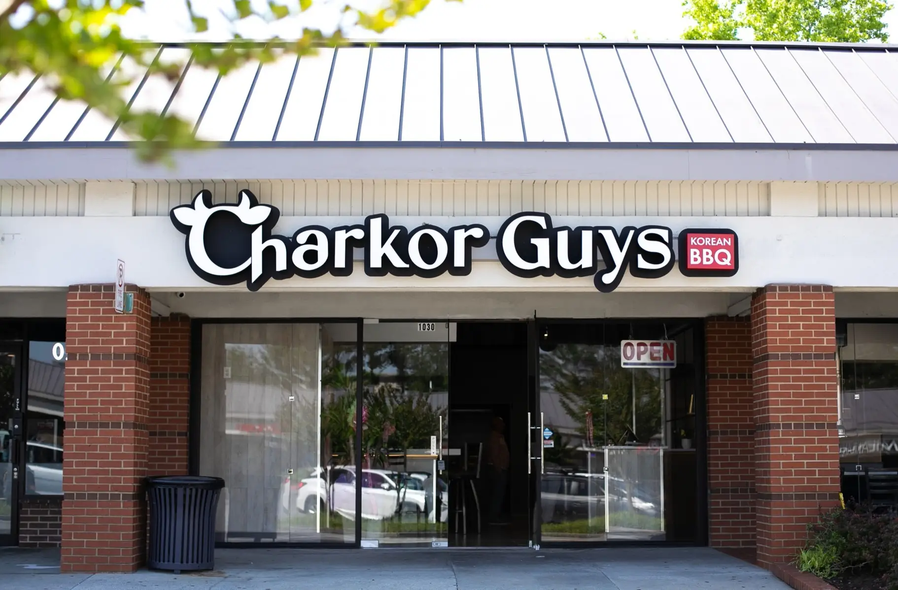 프리미엄 바비큐 레스토랑 서버·호스티스 모집 (풀/파트타임 가능)