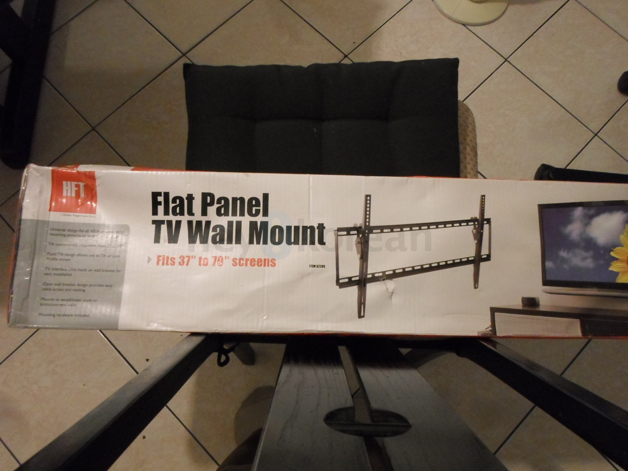 T V wall mount