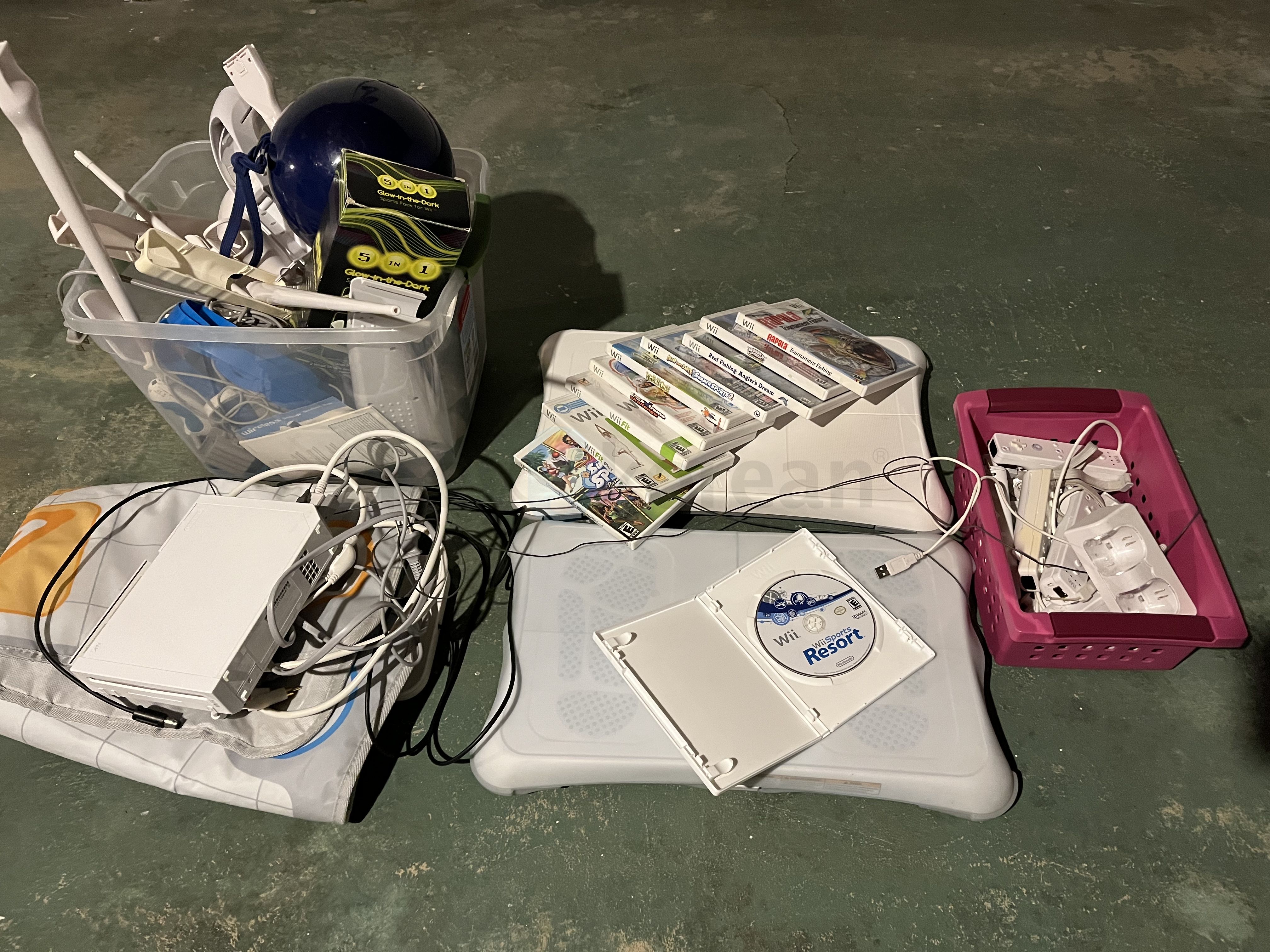 Will console with games and accessories