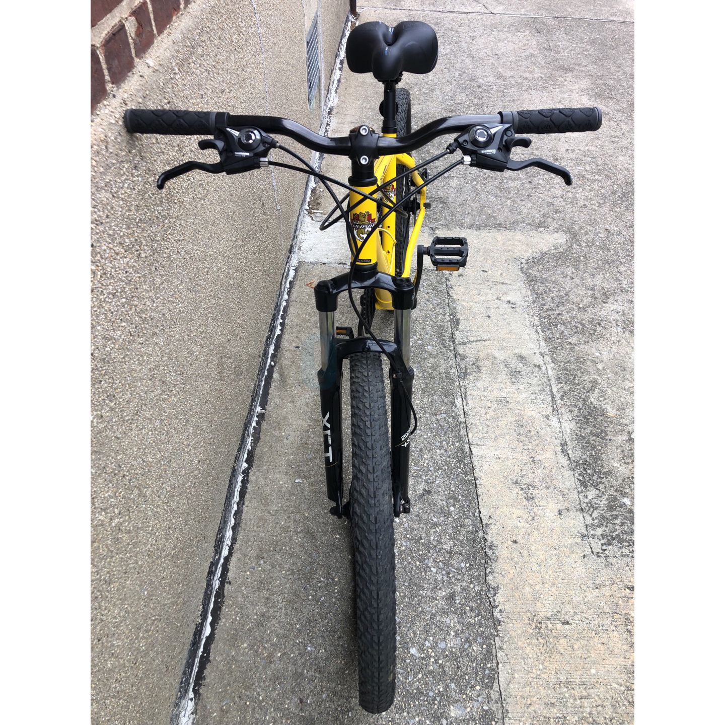 Windsor Cliff 4700 Front Suspension Mountain Bikes with Shimano 24 ...
