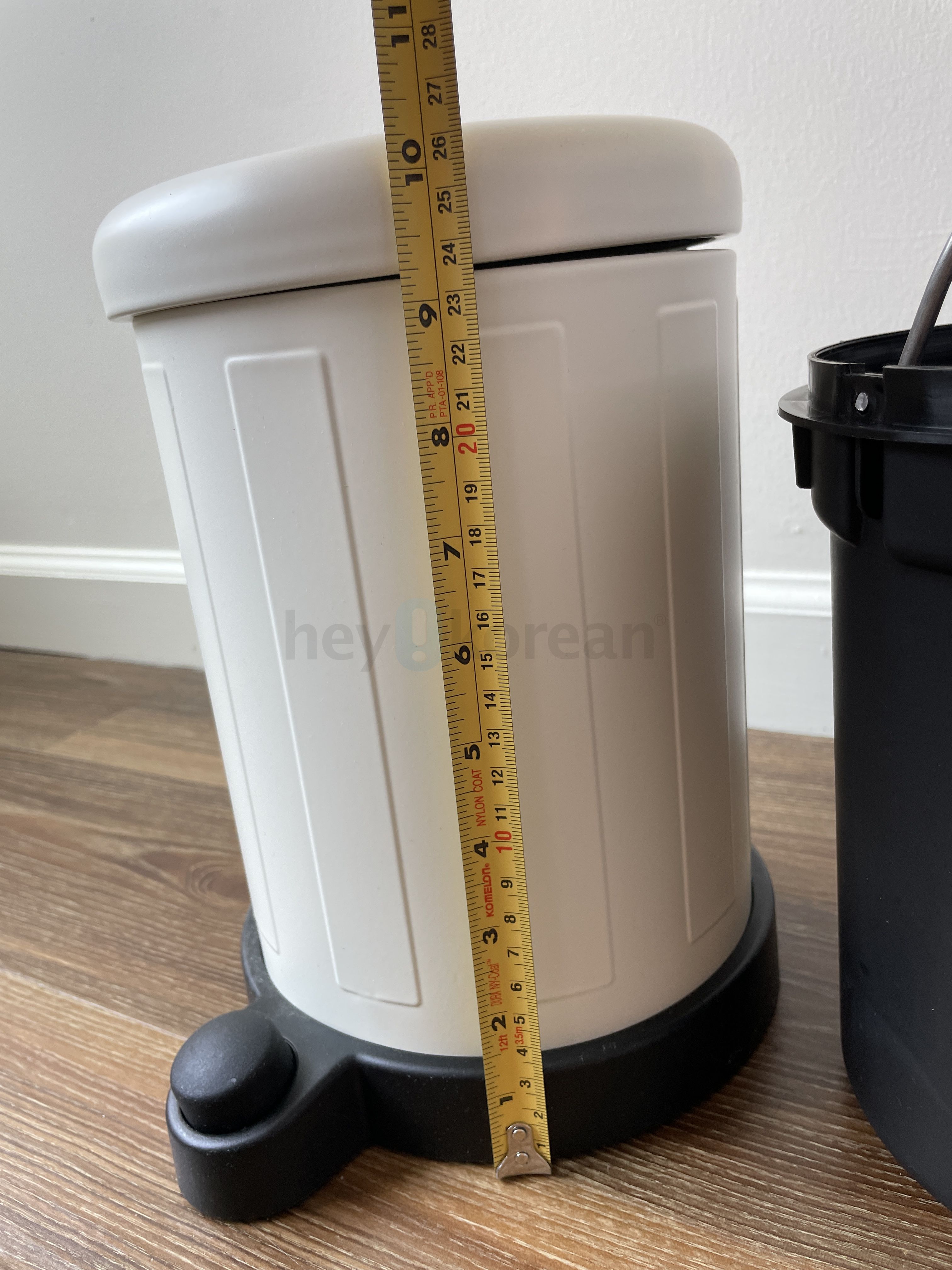 [Moving Sale] Small / large trash bin, folding chair, small stool ...