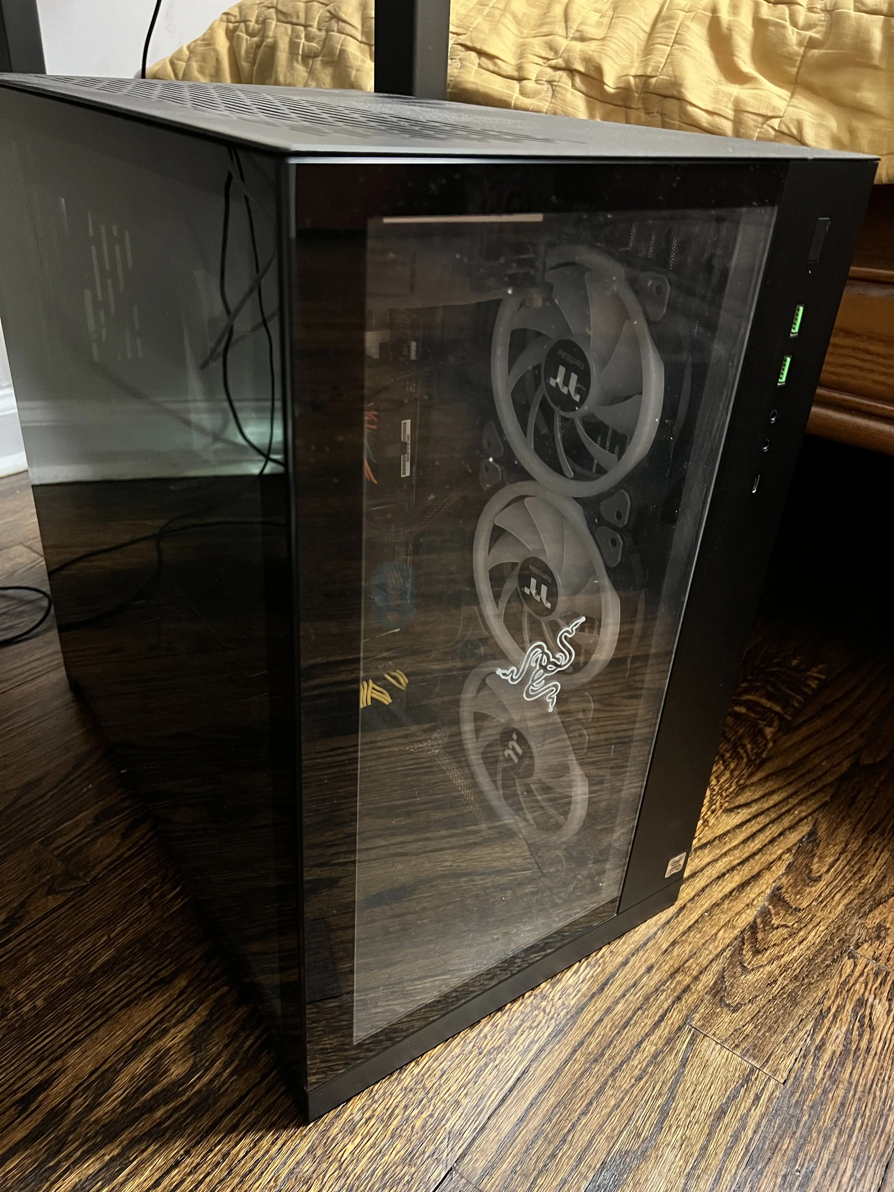 High-end computer desktop 컴퓨터 데스크탑 판매합니다.