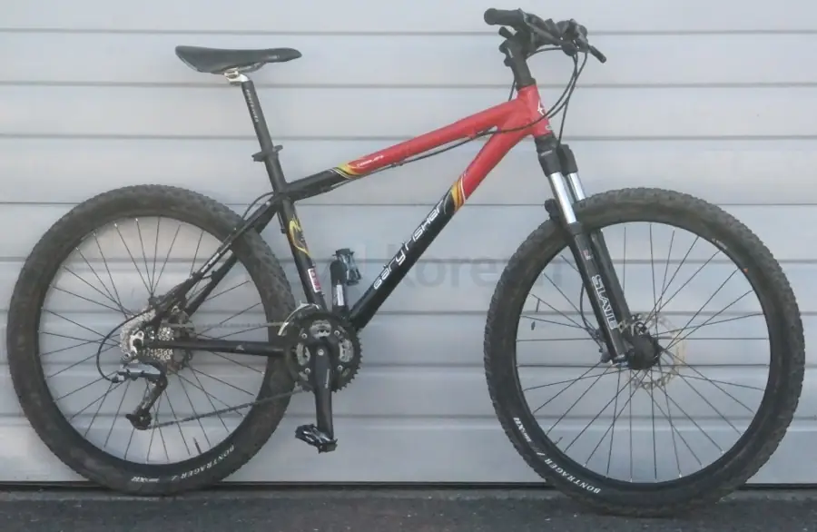 Gary Fisher Tassajara + Indoor Bike Trainer