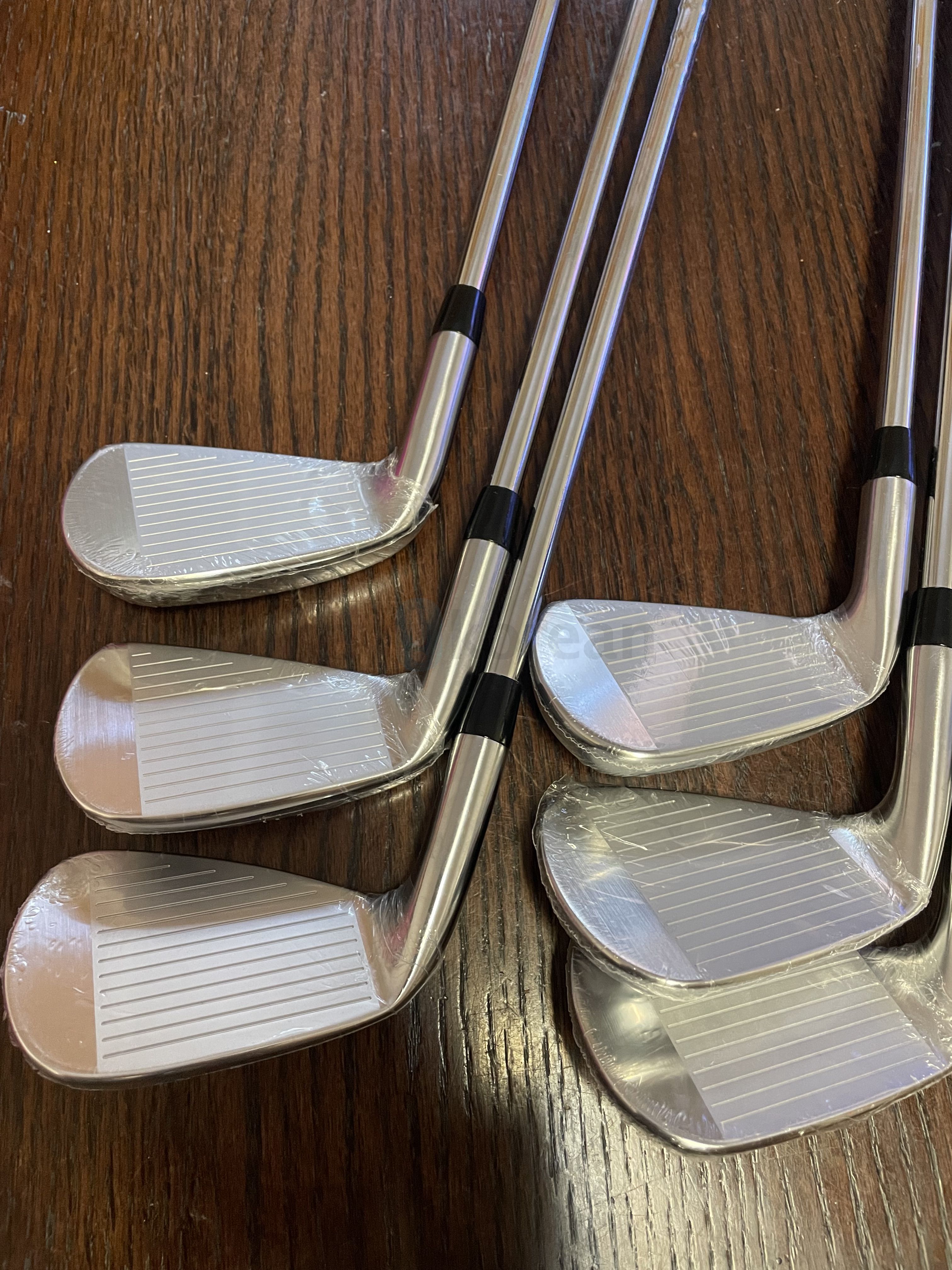 Brand new Titleist t200(5-P)