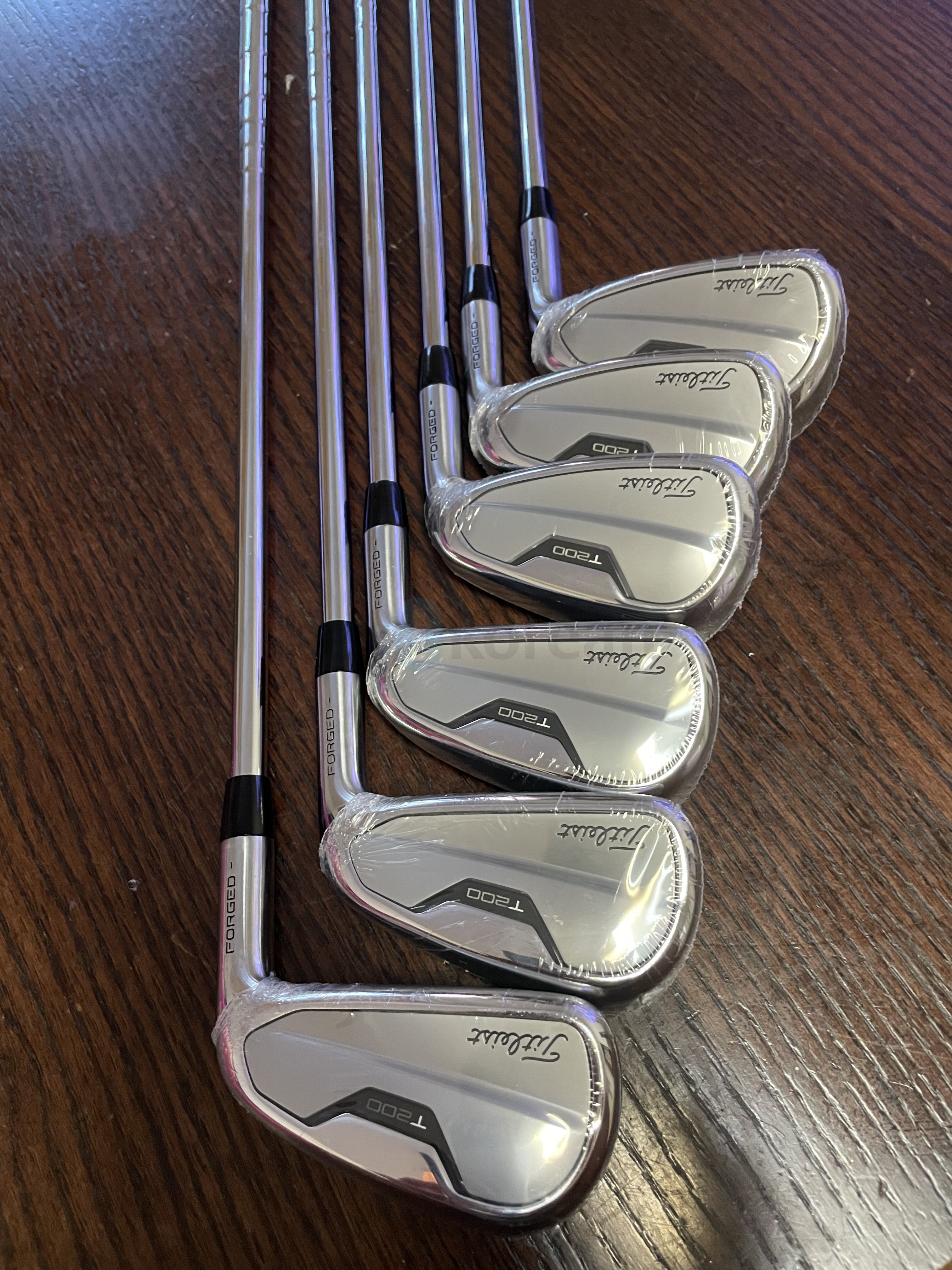 Brand new Titleist t200(5-P)