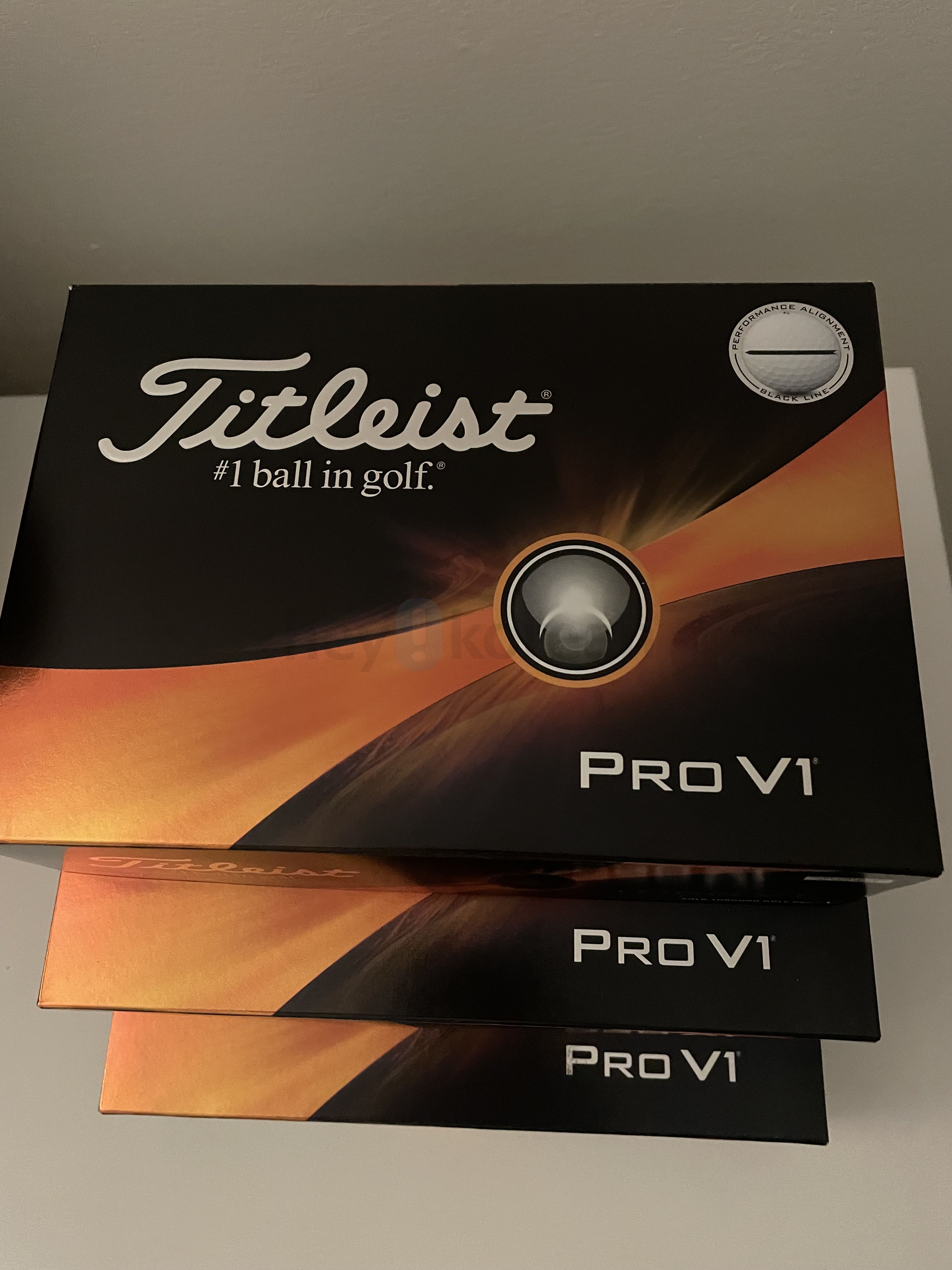 New Pro V1 Performance Alignment ball (3dz)