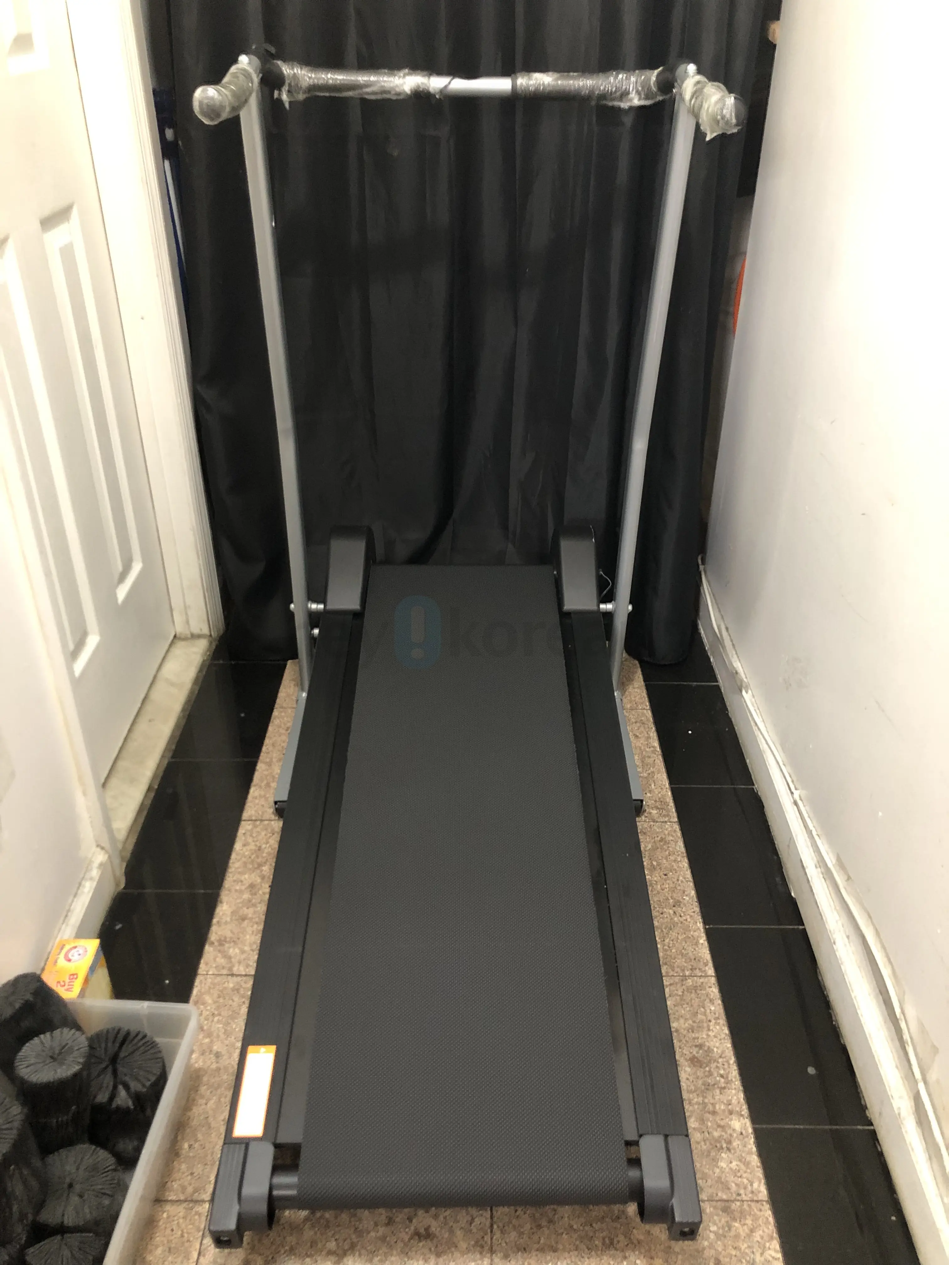 인클라인 러닝머신 (incline running machine)