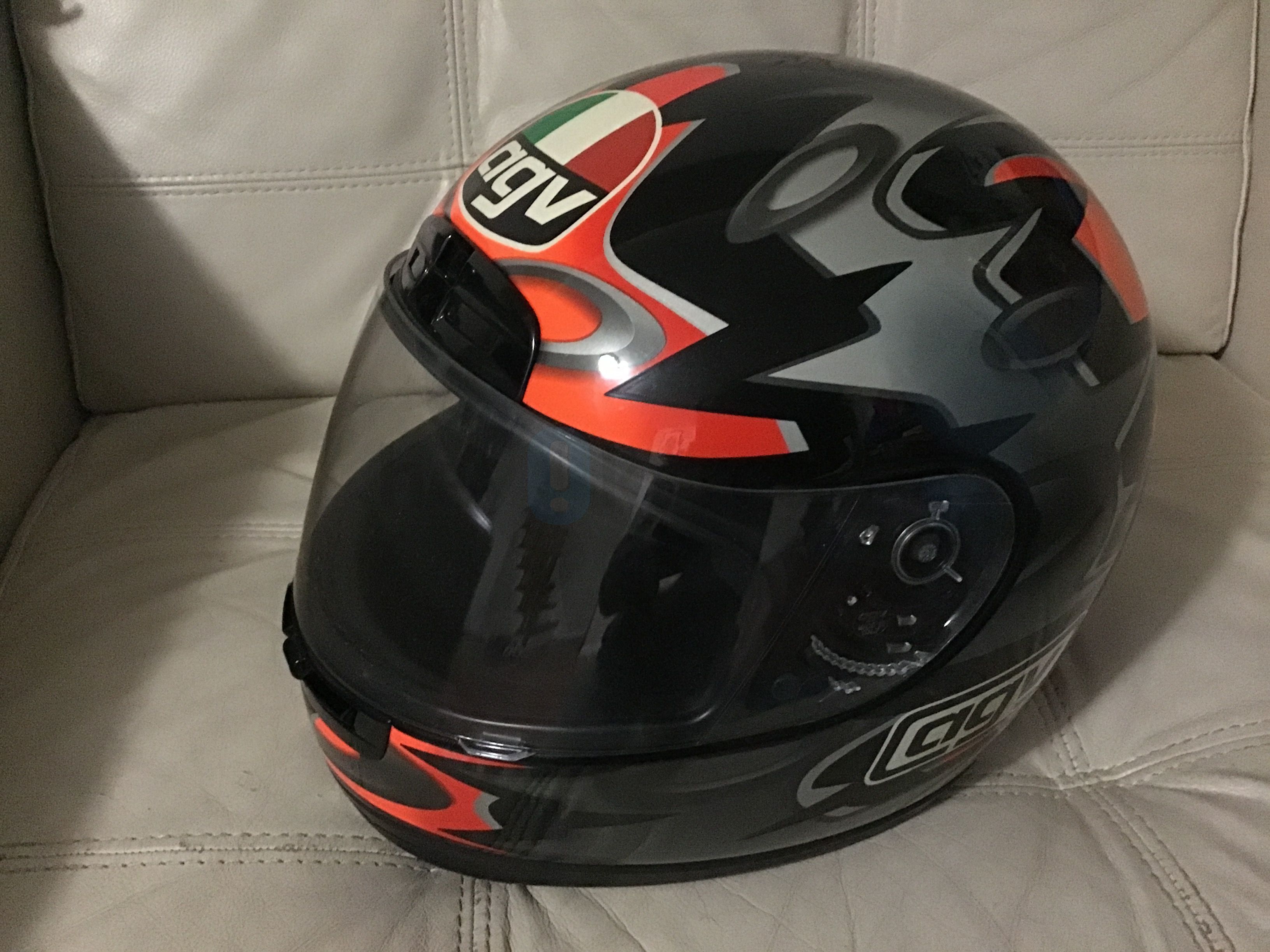 1 FULL FACE & 1 SUMMER OPEN FACE MOTORCYCLE HELMETS BOTH LARGE