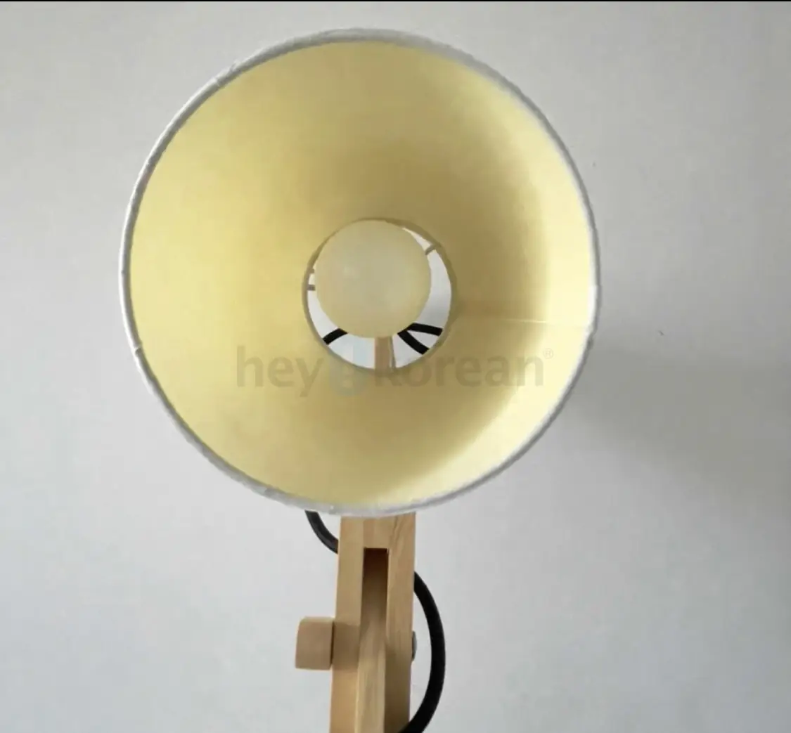 H-Welldone table lamp