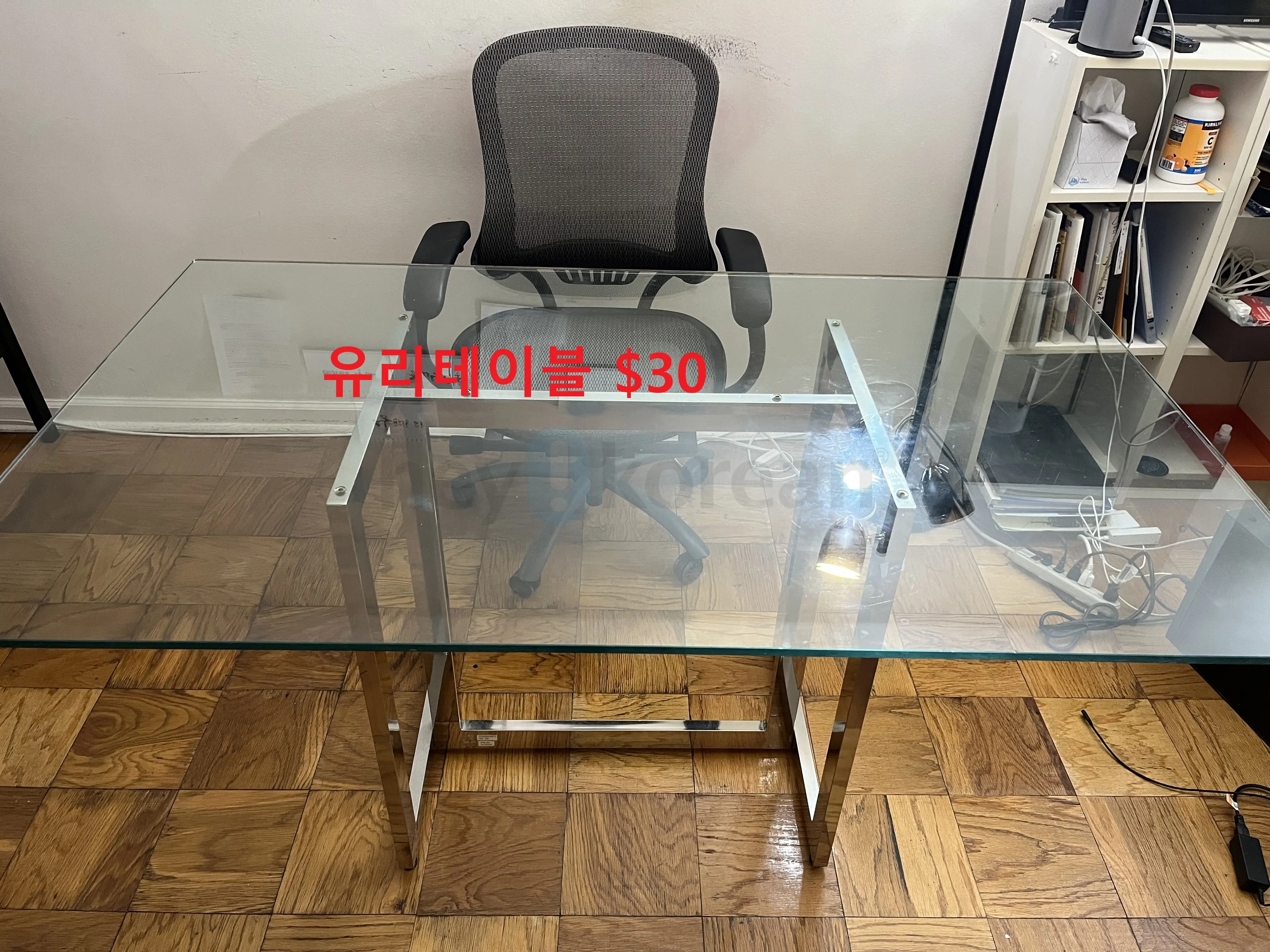 무빙세일카운터 스툴 소파 테이블 서랍장 거울 이젤 매트리스