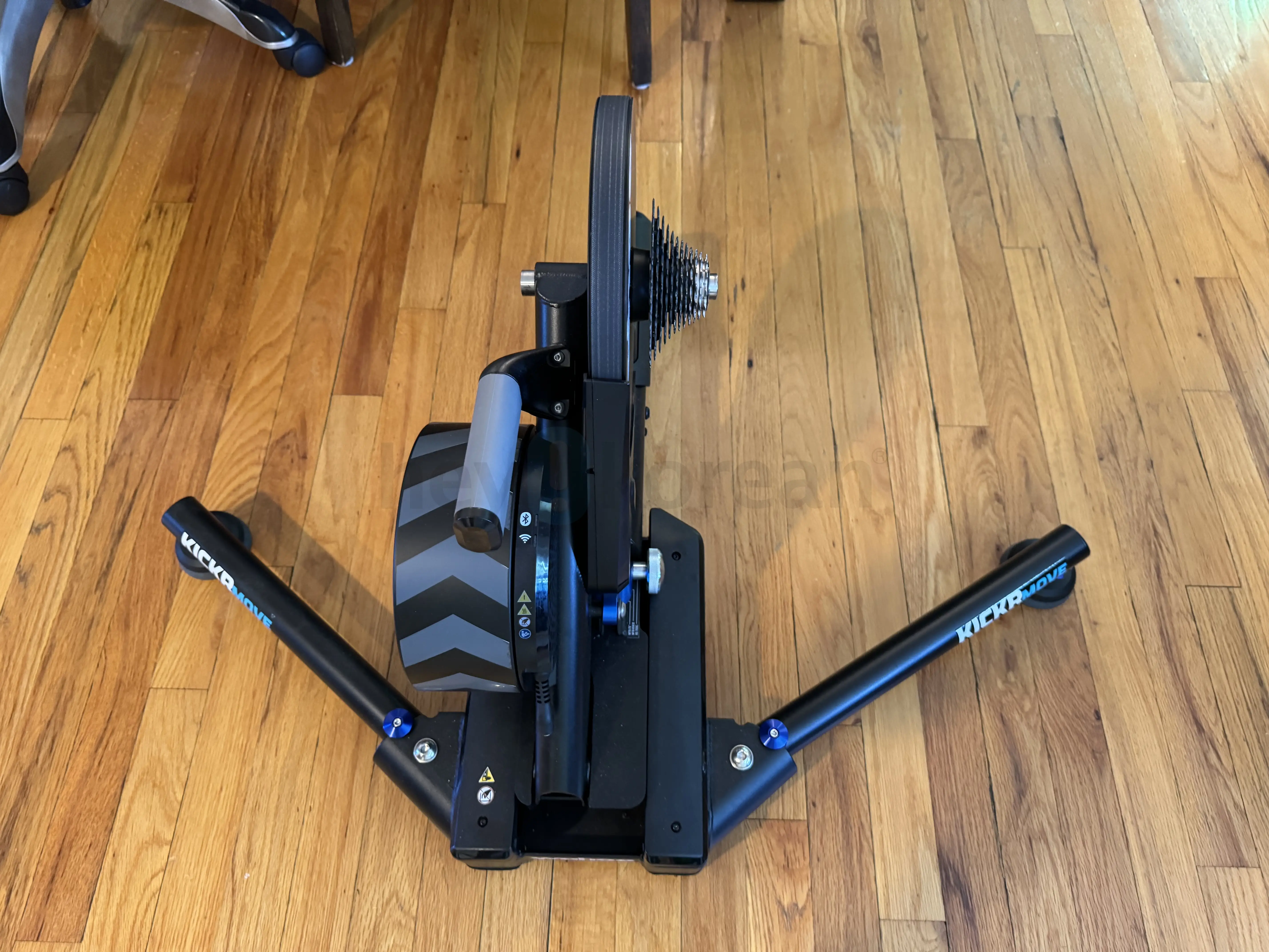 WAHOO KICKR MOVE SMART TRAINER 와후 키커 무브 스마트 트레이너 로라