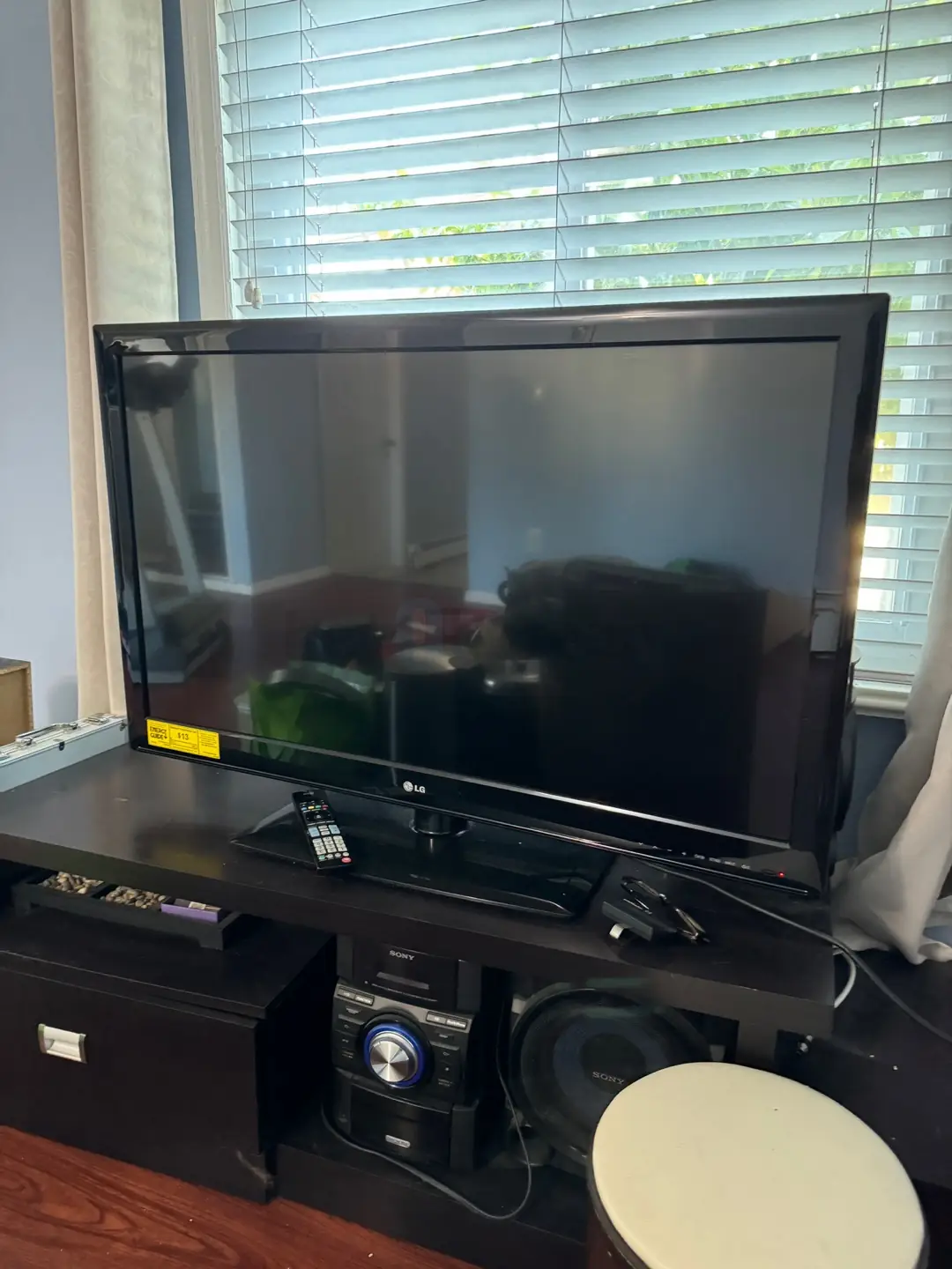 42" LG LED TV