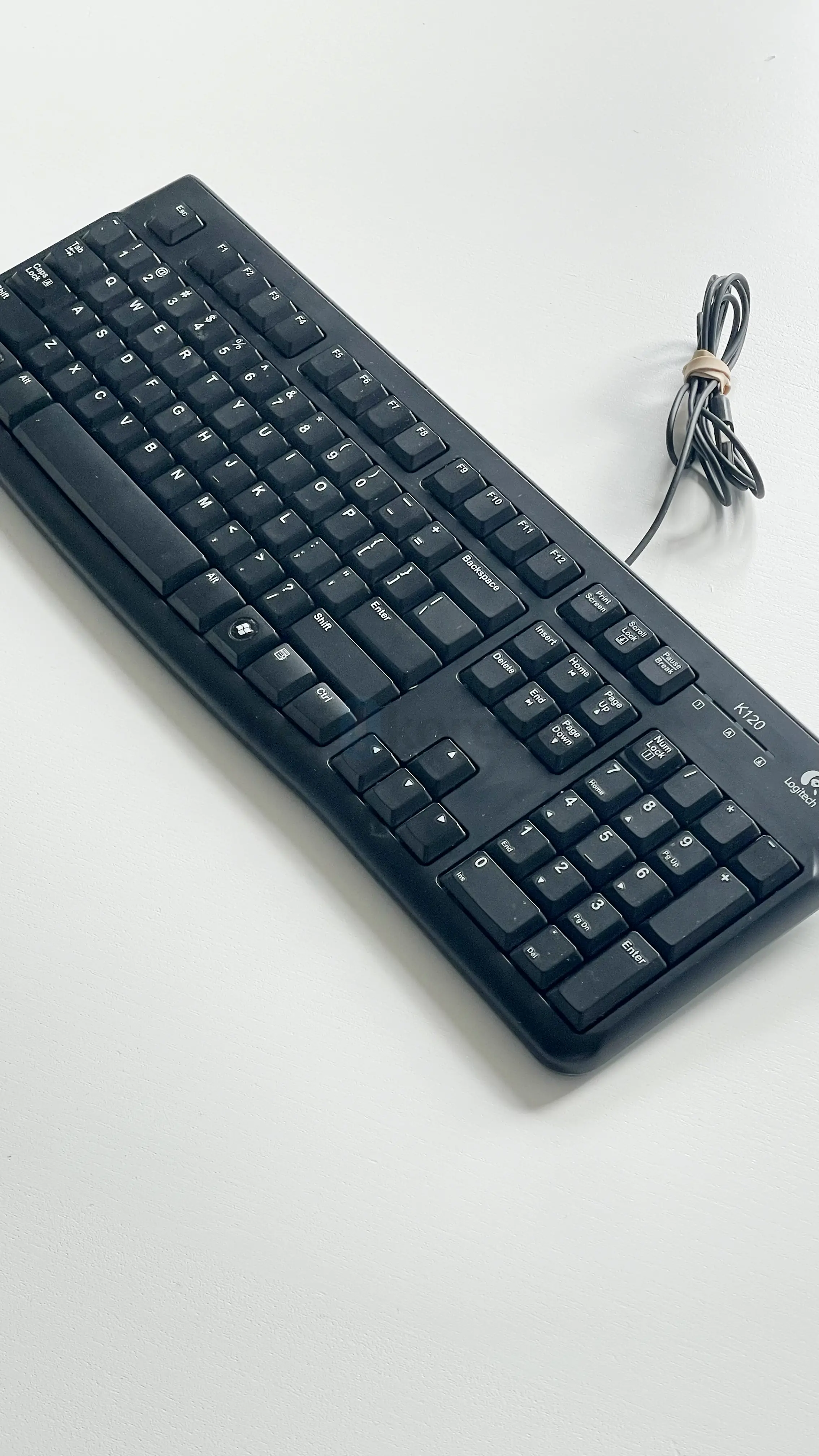 로지텍 키보드 Logitech K120 Ergonomic Desktop USB Keyboard - Black