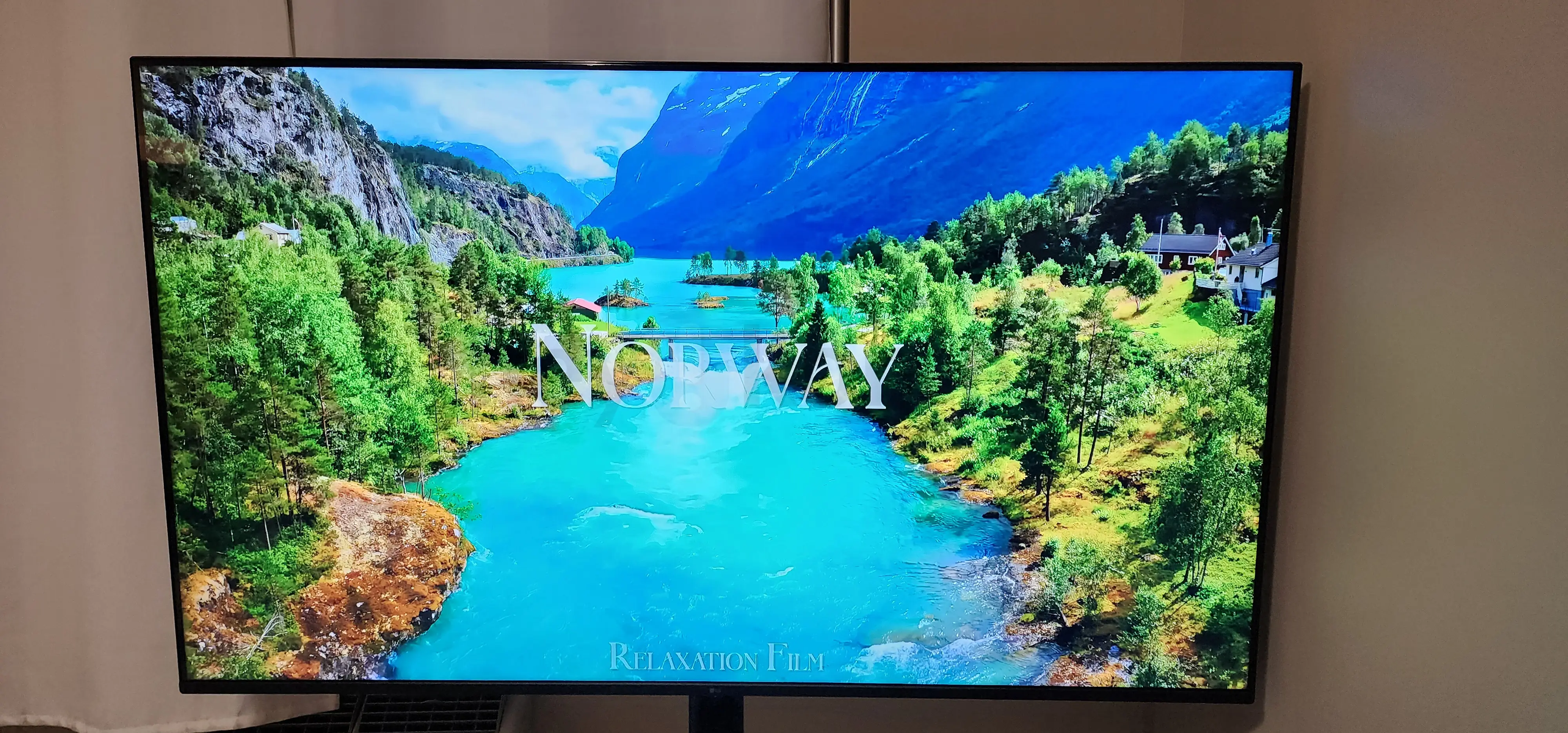 LG 65" smart 4k LED TV + TV stand