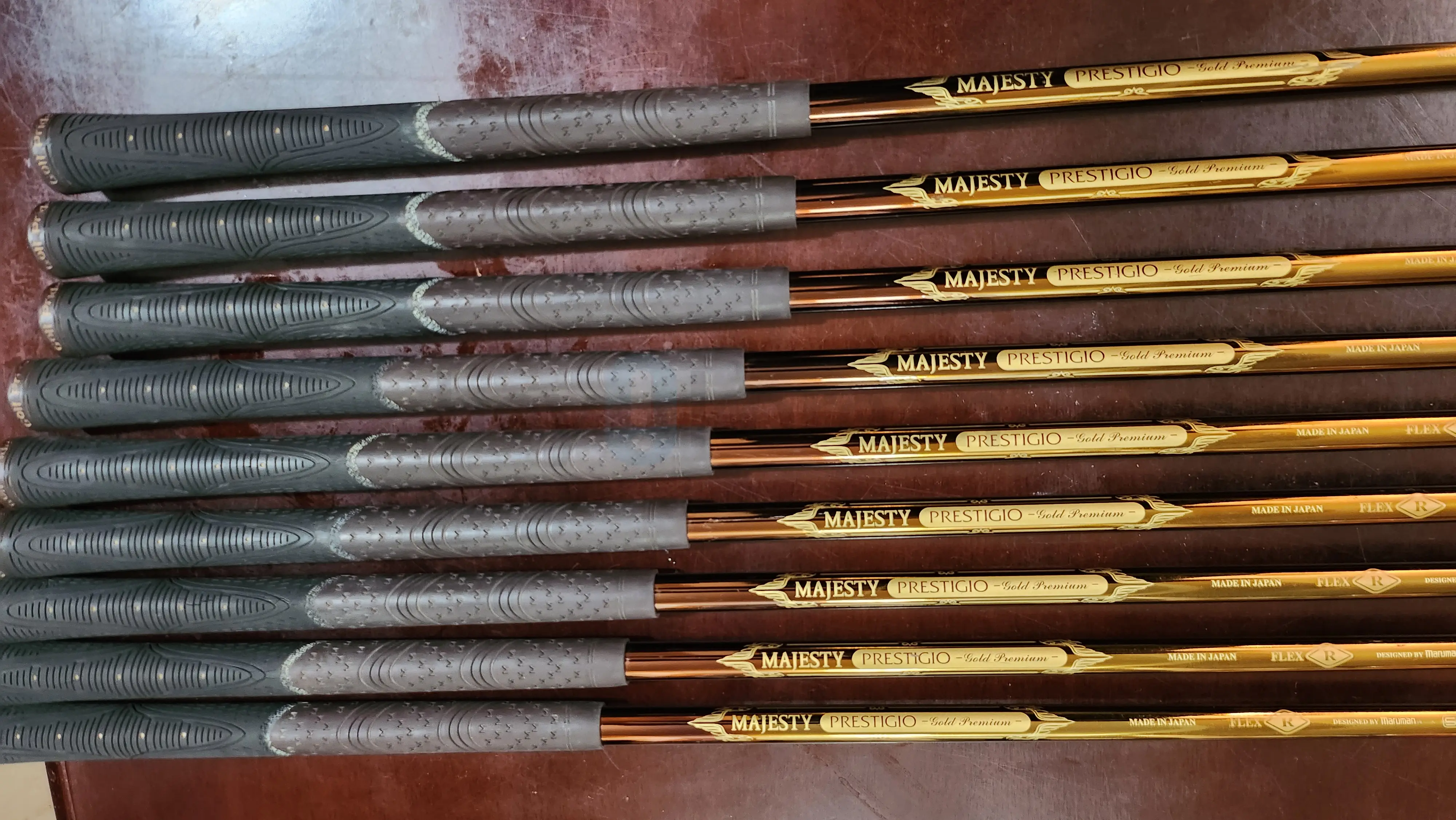Maruman Majesty Gold Premium Iron set 4 to S ( 9 Irons )