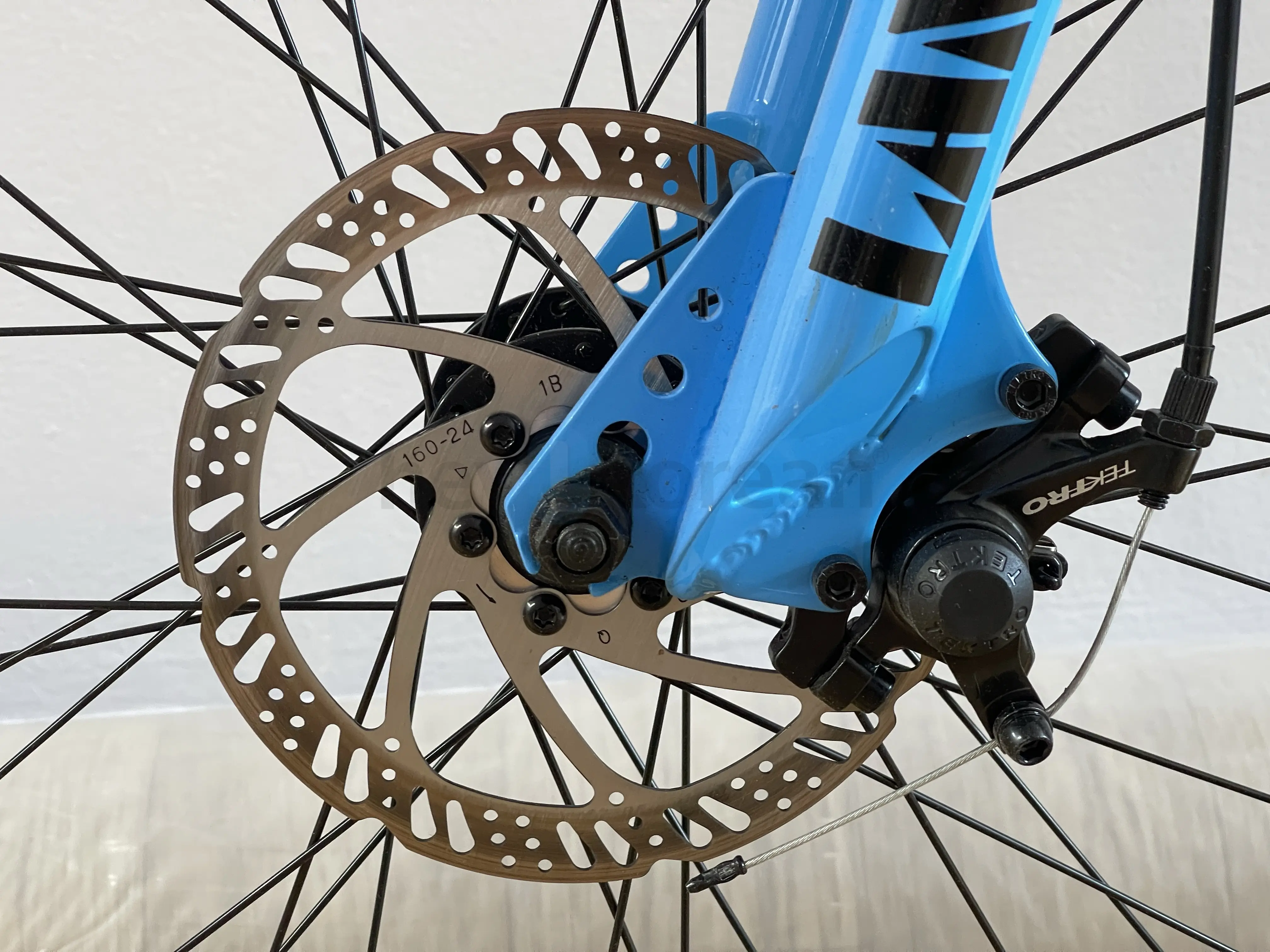 SE BIKES Maniacc Flyer 27.5 + Steadyrack Bike Racks