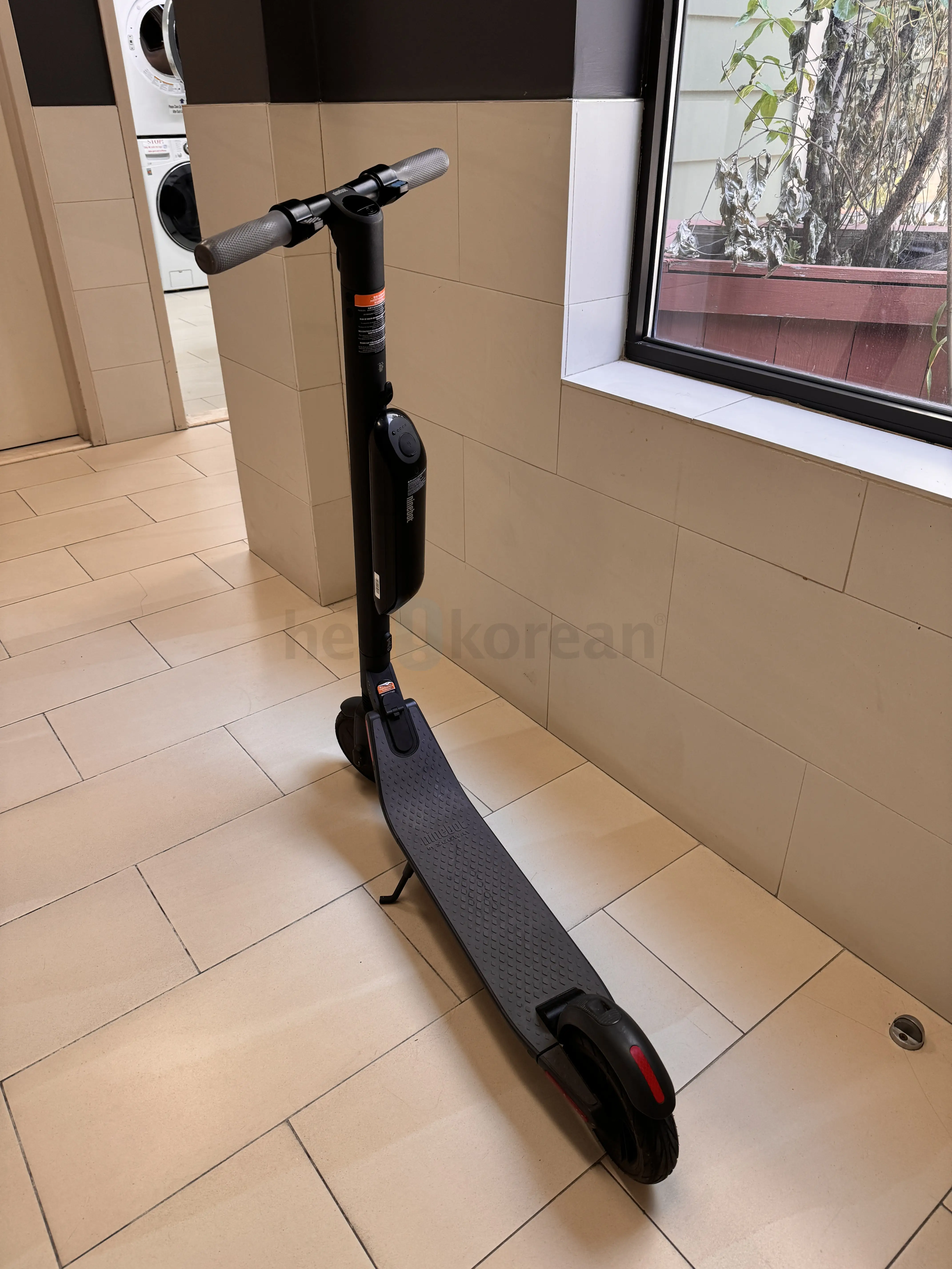 Segway Ninebot KickScooter ES2 with external battery