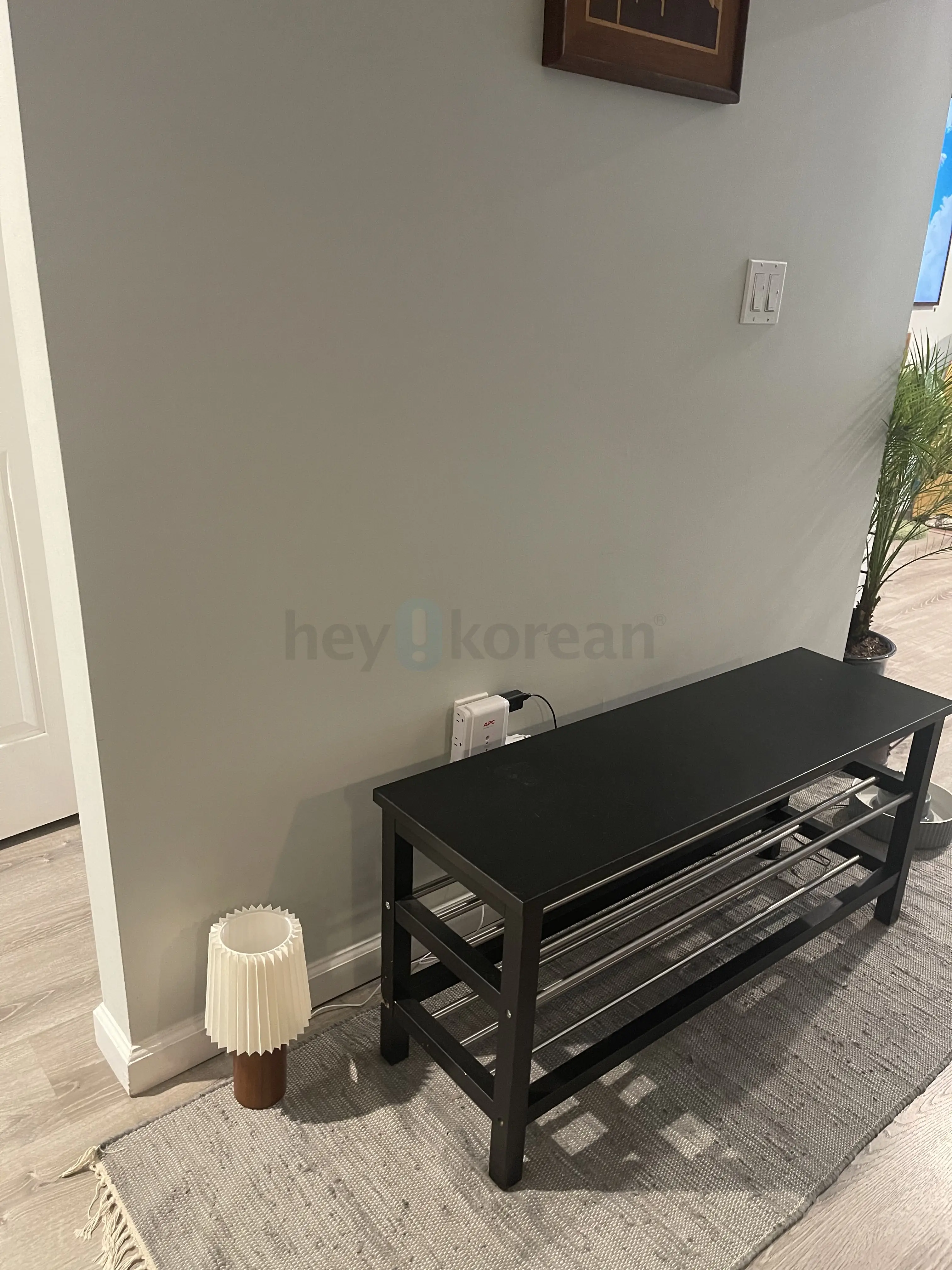IKEA TJUSIG 벤치 겸 신발장 판매합니다.