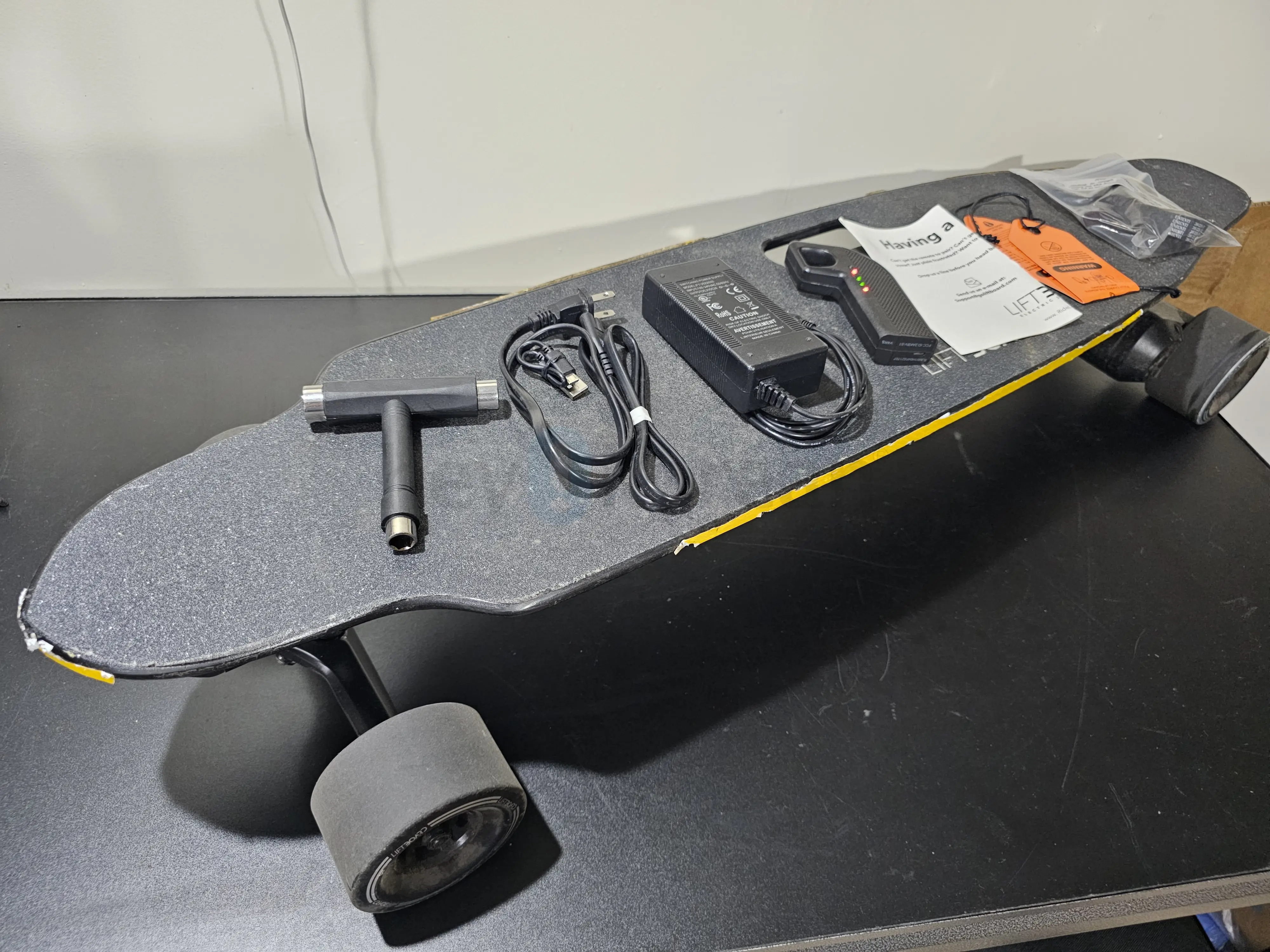 Liftboard Electric Skateboard 900w motor 16mph Good condition Extra ...