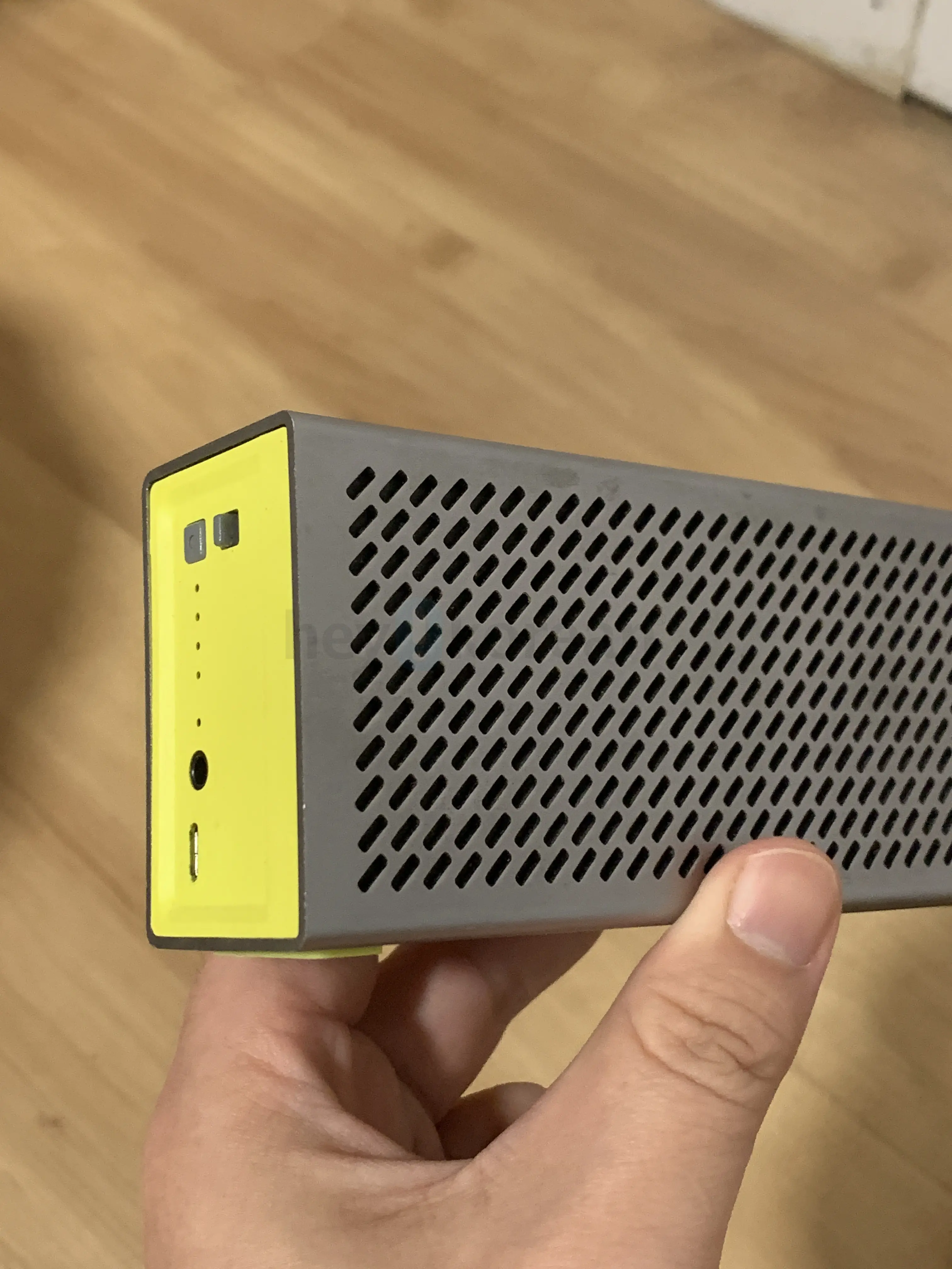 jlab bluetooth speaker bt1130