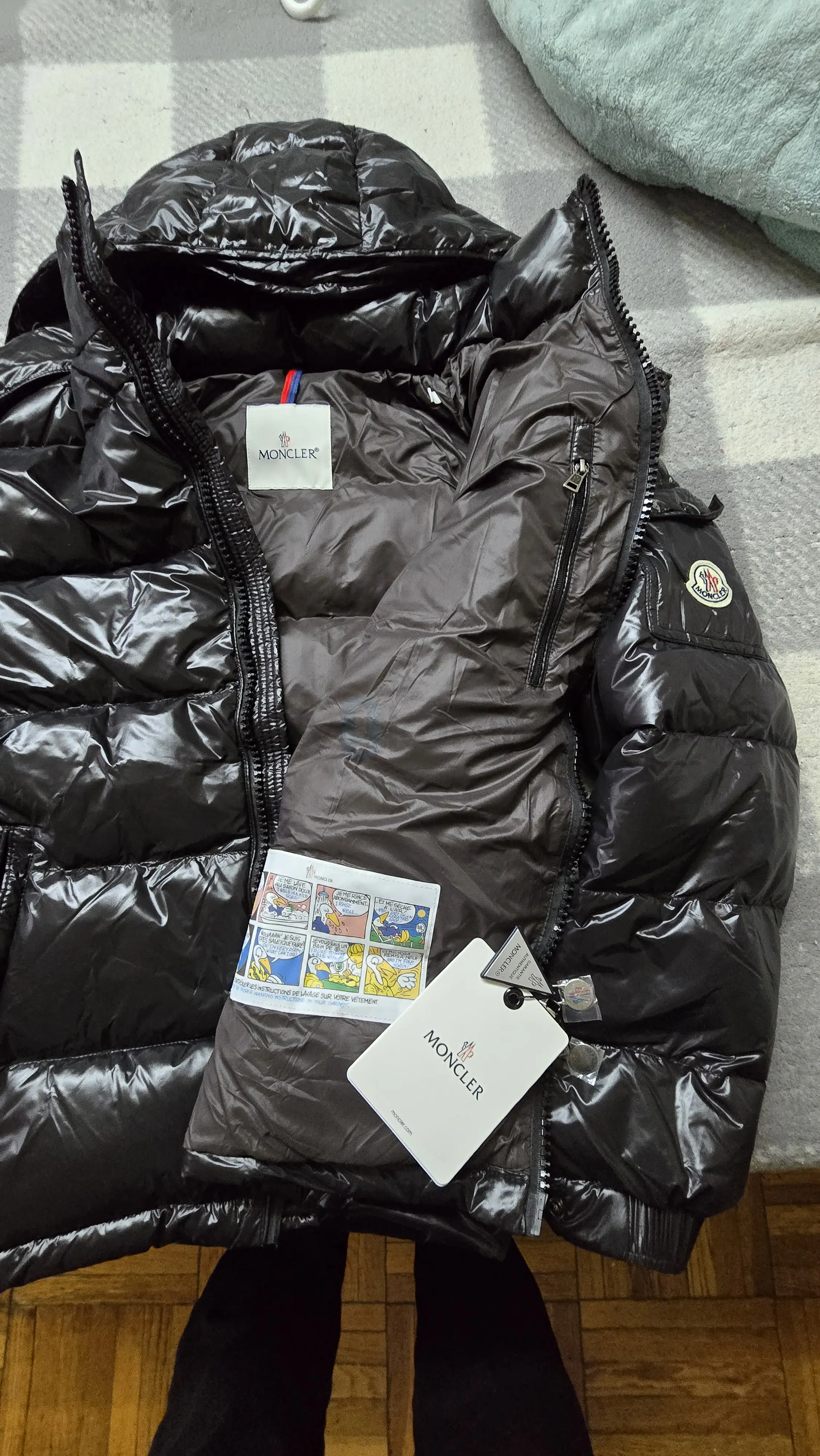 Moncler maya 신제품