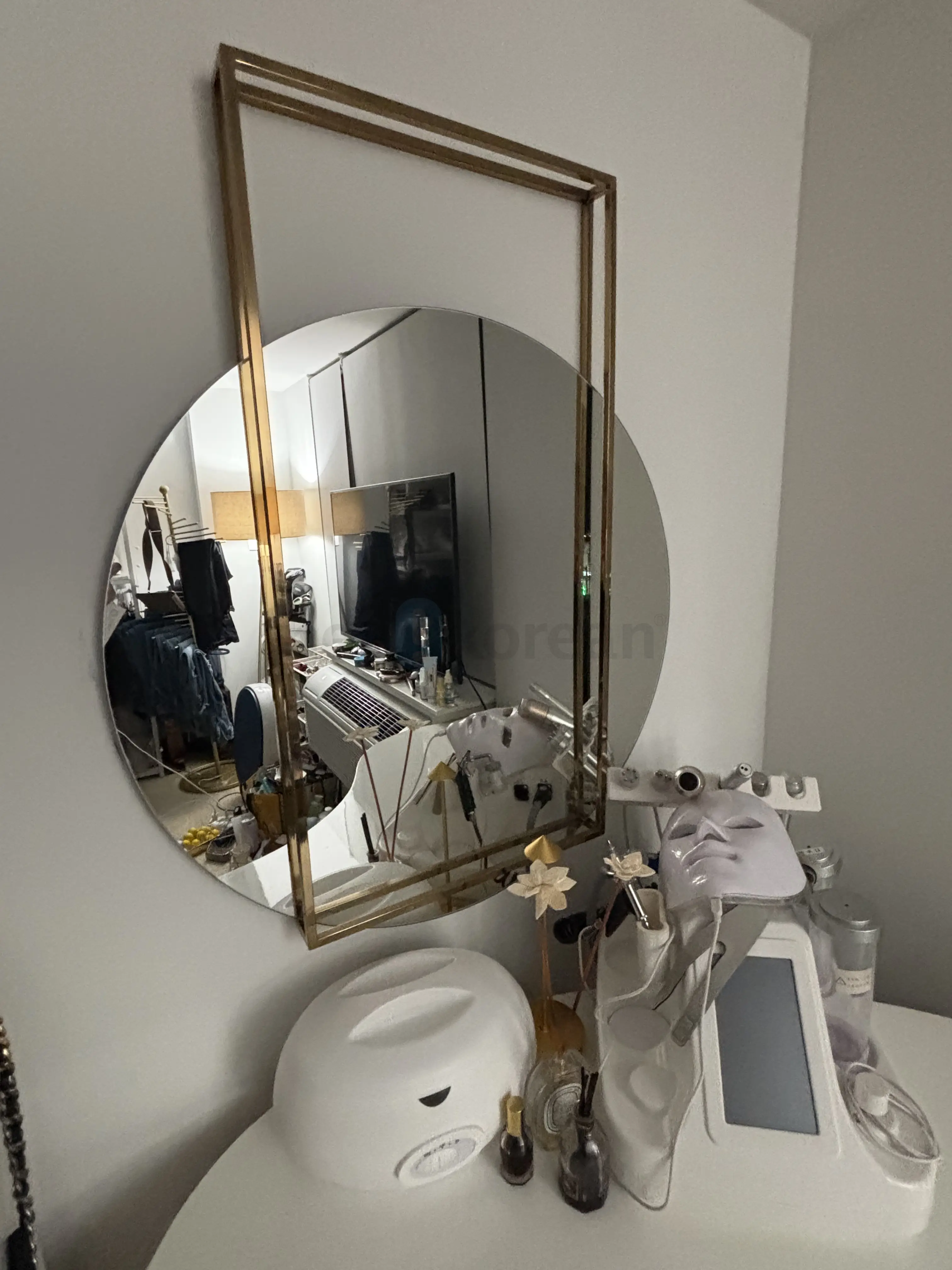 Moving sale, 이사세일 화장대랑 거울 Vanity set and CB2 Mirror
