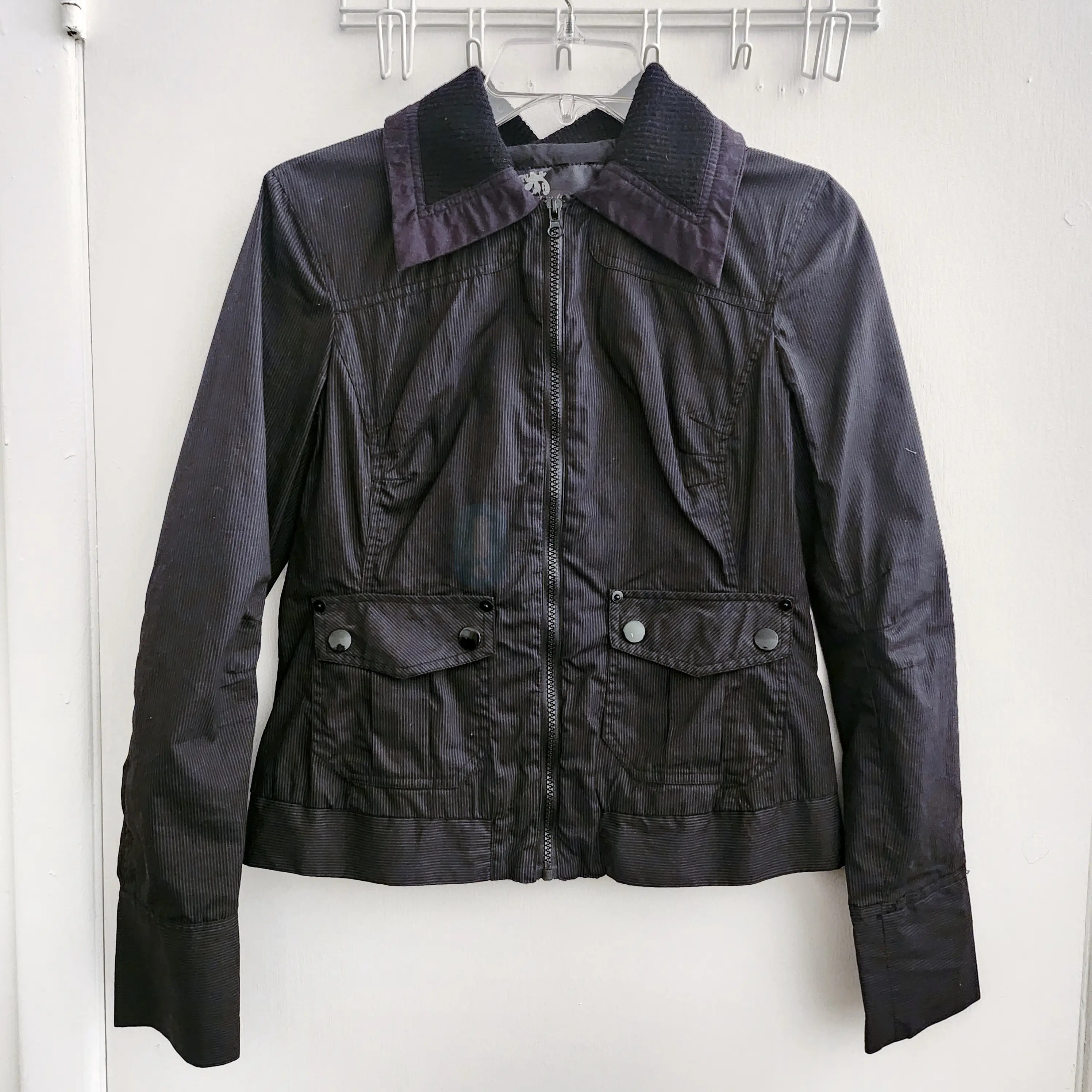 NEW Mandee's Black & Gray Striped Lightweight Jacket, Med