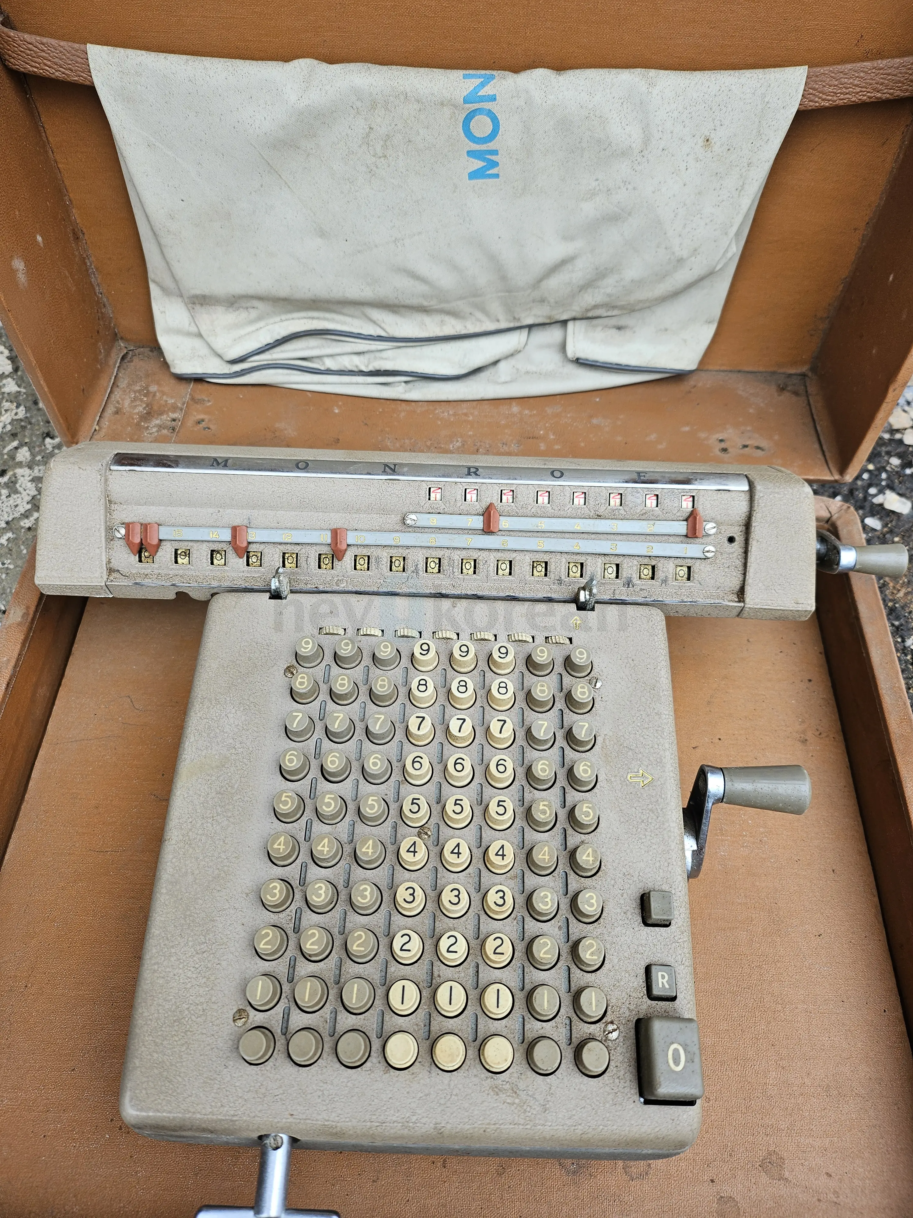 VTG.MONROE Mechanical Calculator L160-X Series+Carrying Case