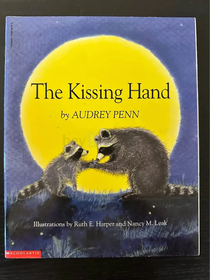 The Kissing Hand 책 (새제품)