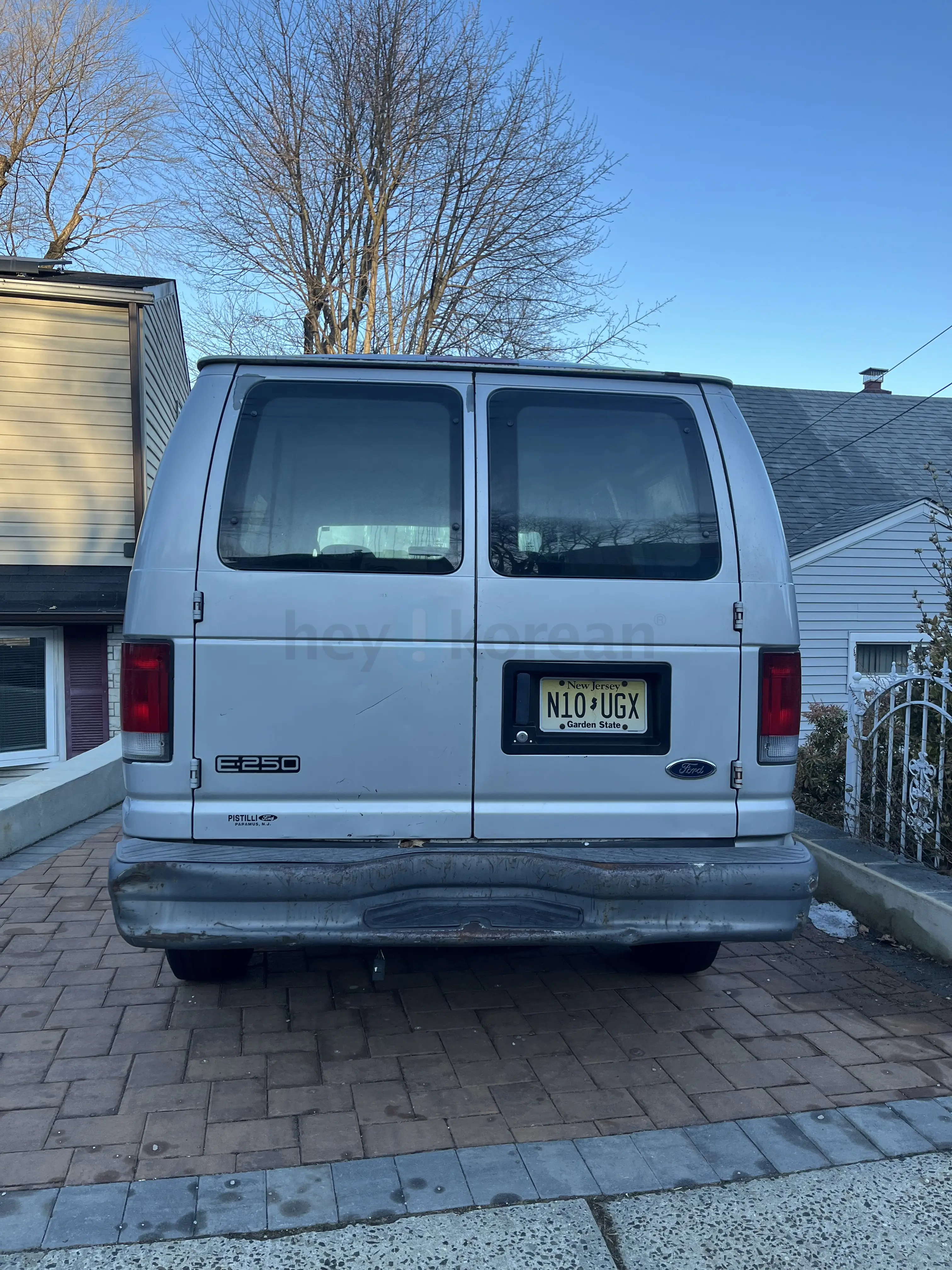 Ford cargo ven