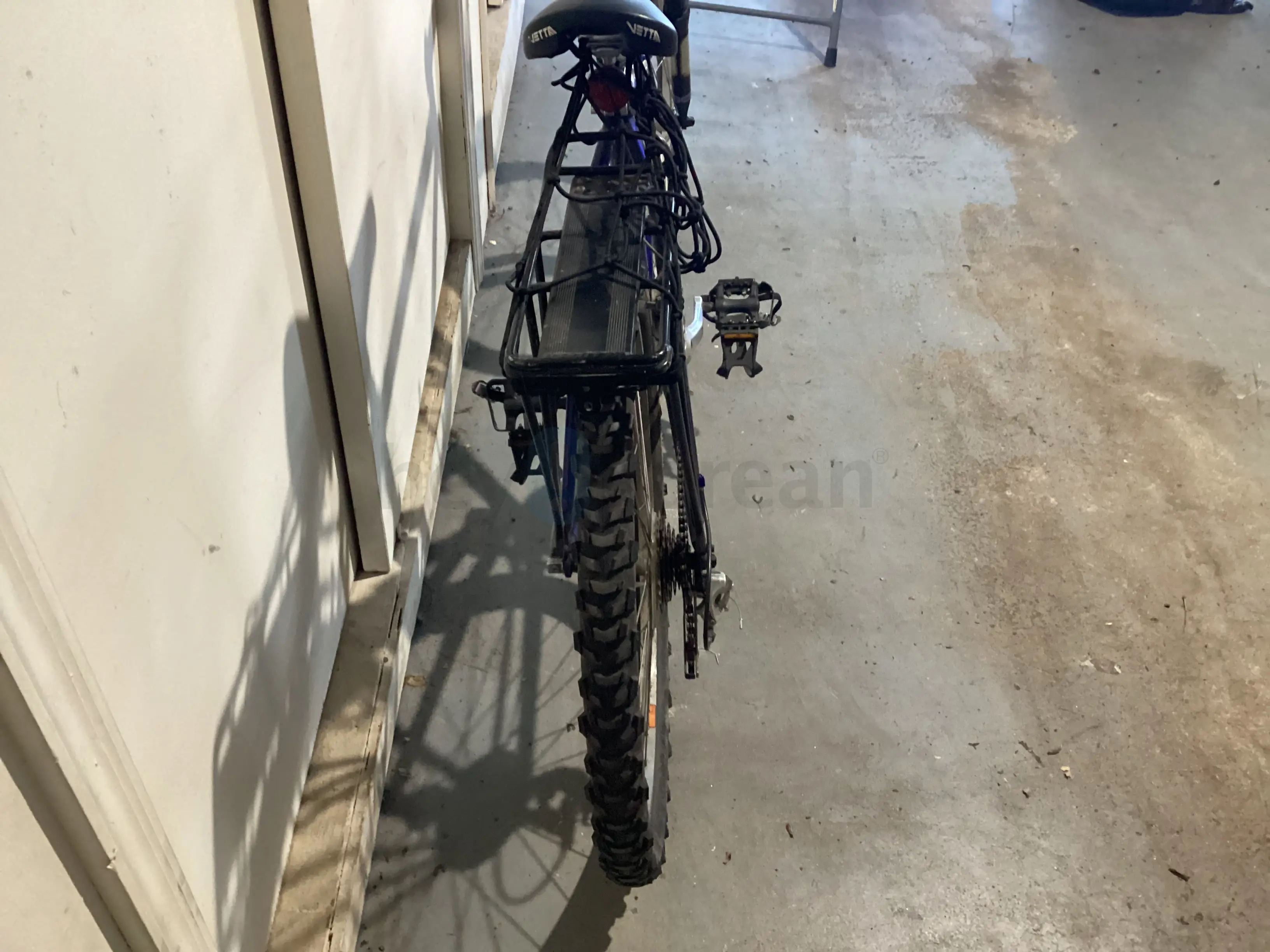 TREK MOUNTAIN BIKE WITH CARRIER RACK