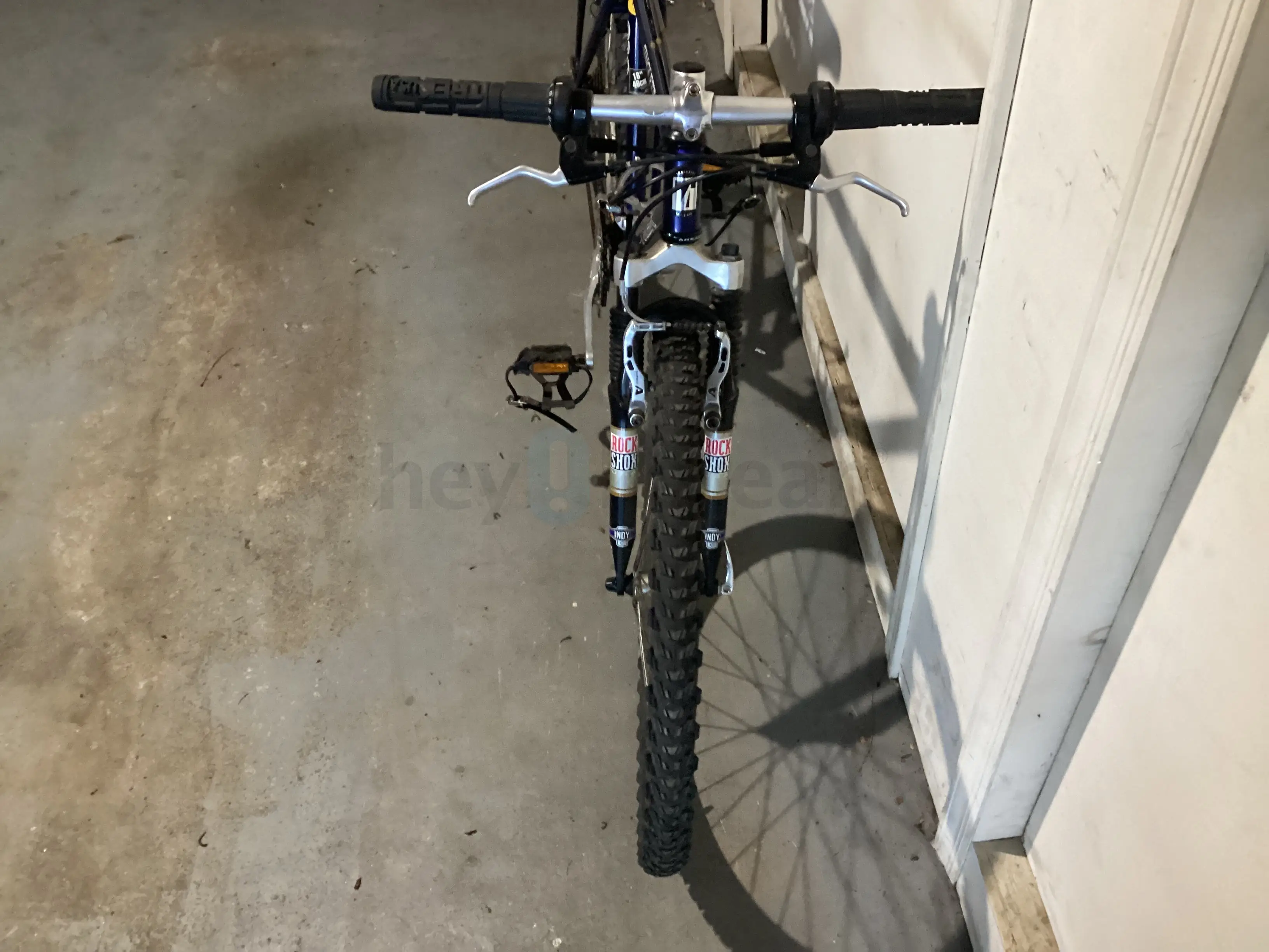 TREK MOUNTAIN BIKE WITH CARRIER RACK