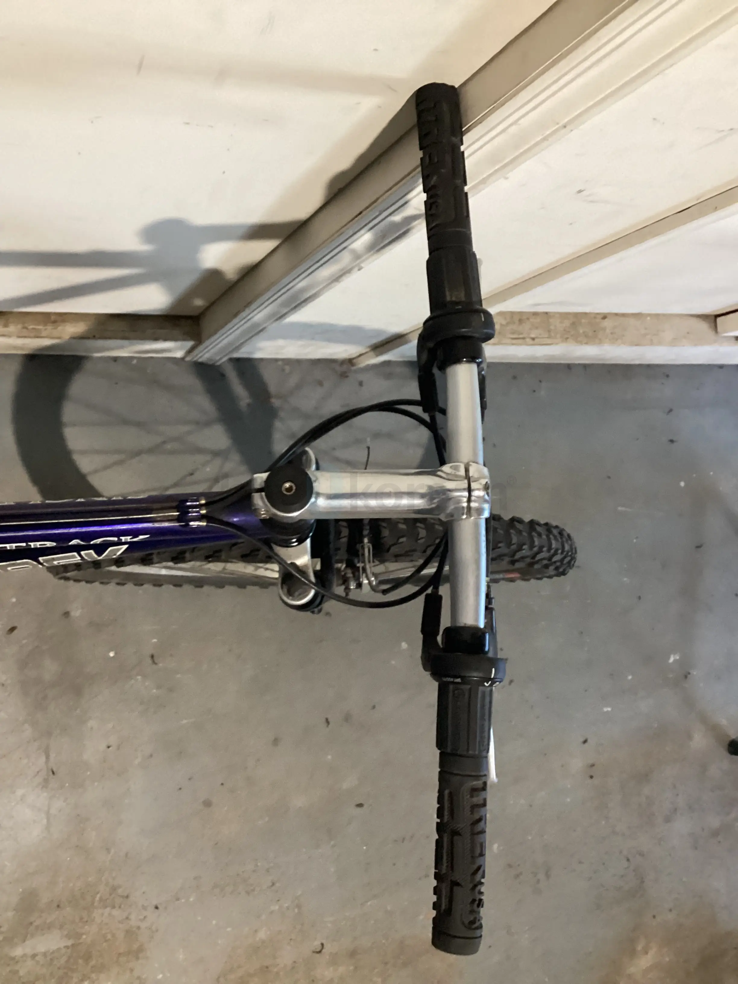 TREK MOUNTAIN BIKE WITH CARRIER RACK