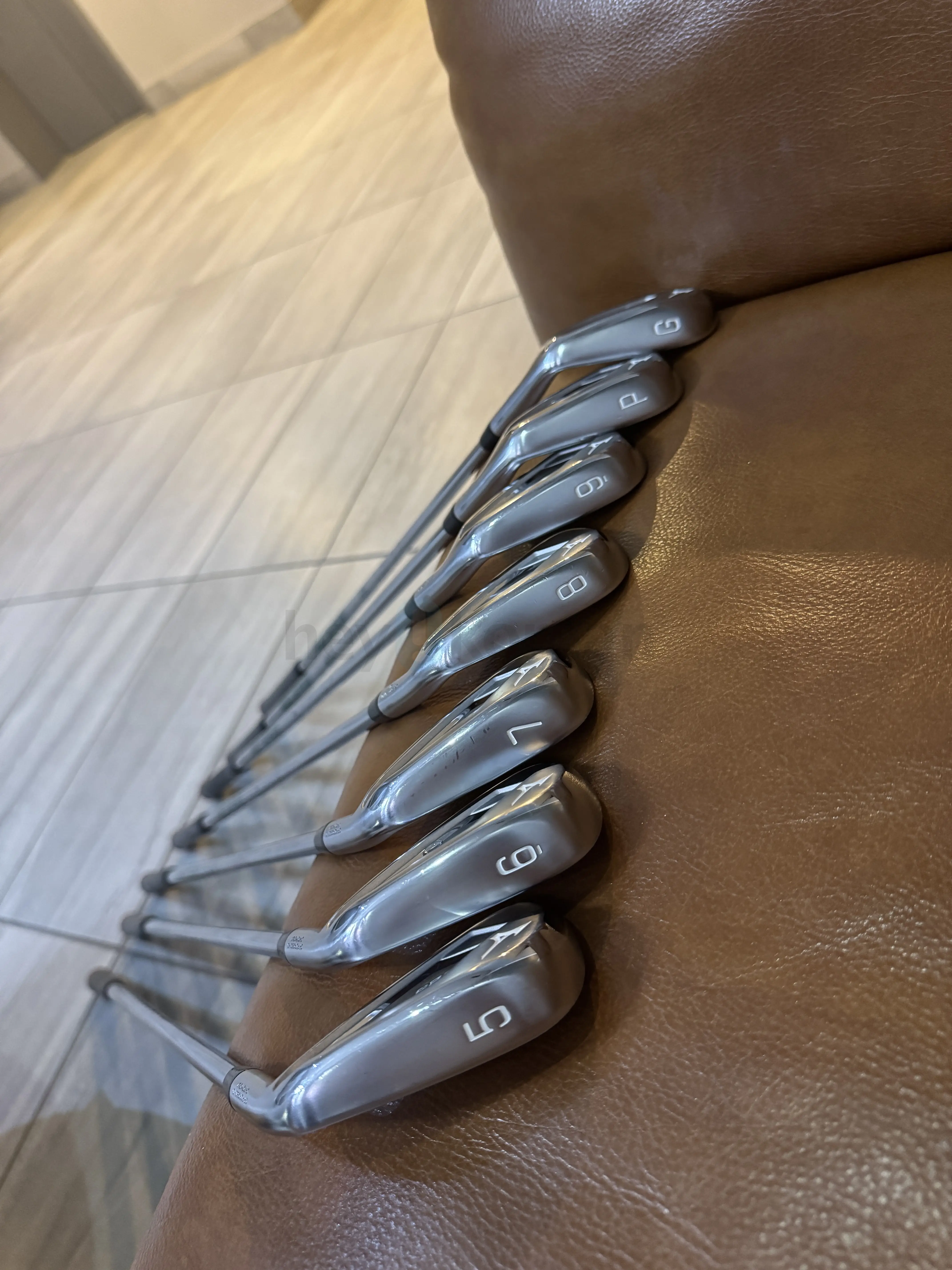 Mizuno JPX 923 Forged Golf Club Set (5-Gap wedge)