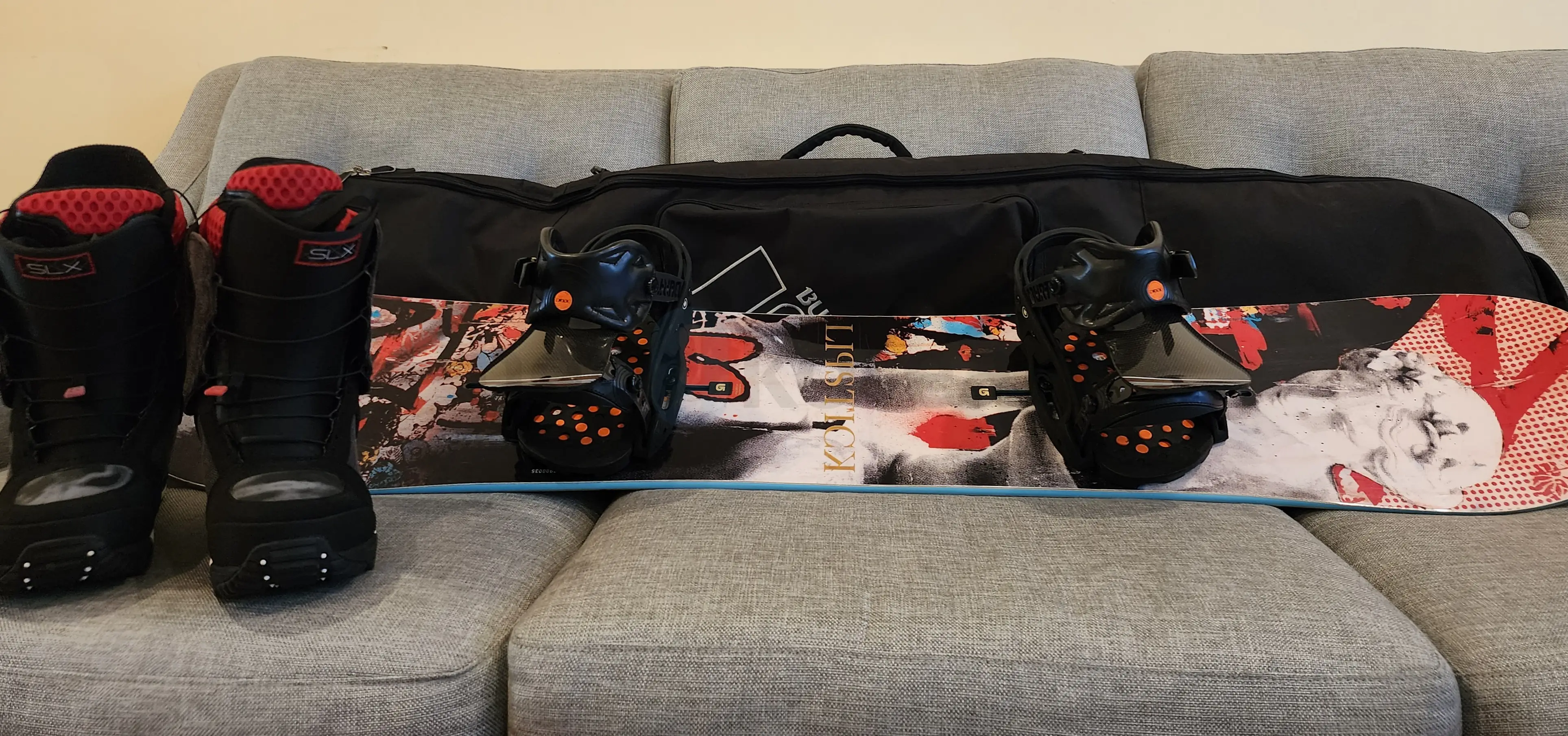 Burton Snowboard Set (Snowboard, Snowboard Bindings, Snowboard Boots & Bag)