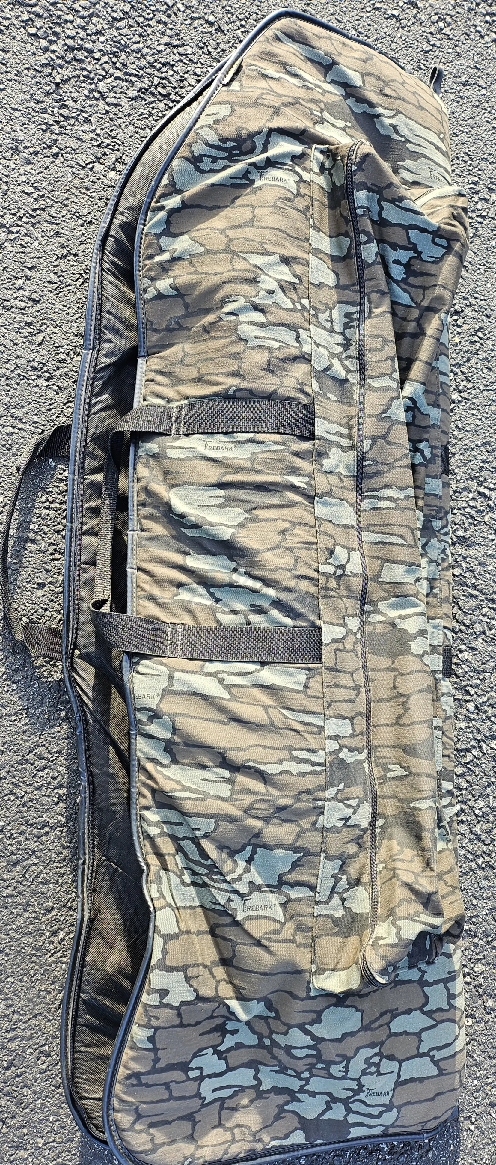 Beau bow and arrows with Case