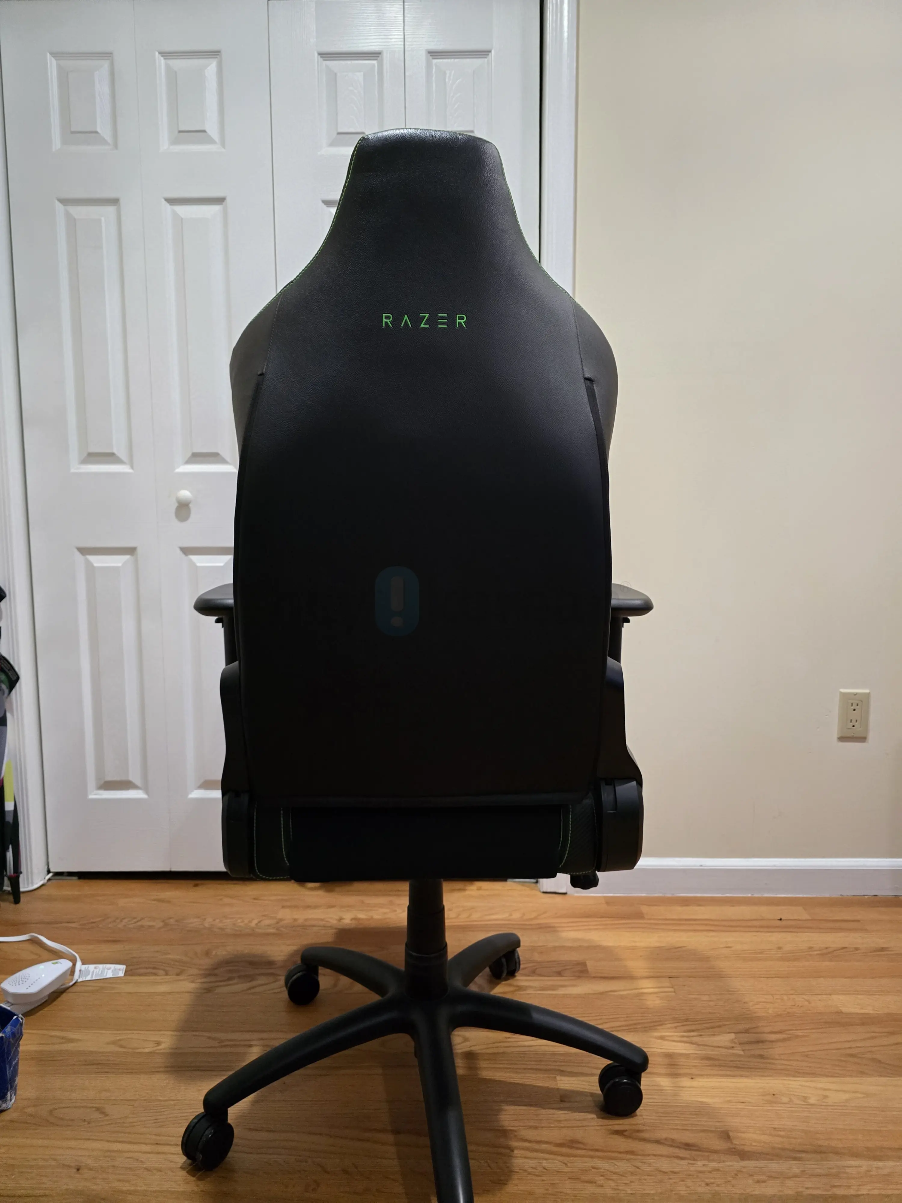 또 가격다운 Gaming 의자 판매합니다. (RAZER ISKUR V1)