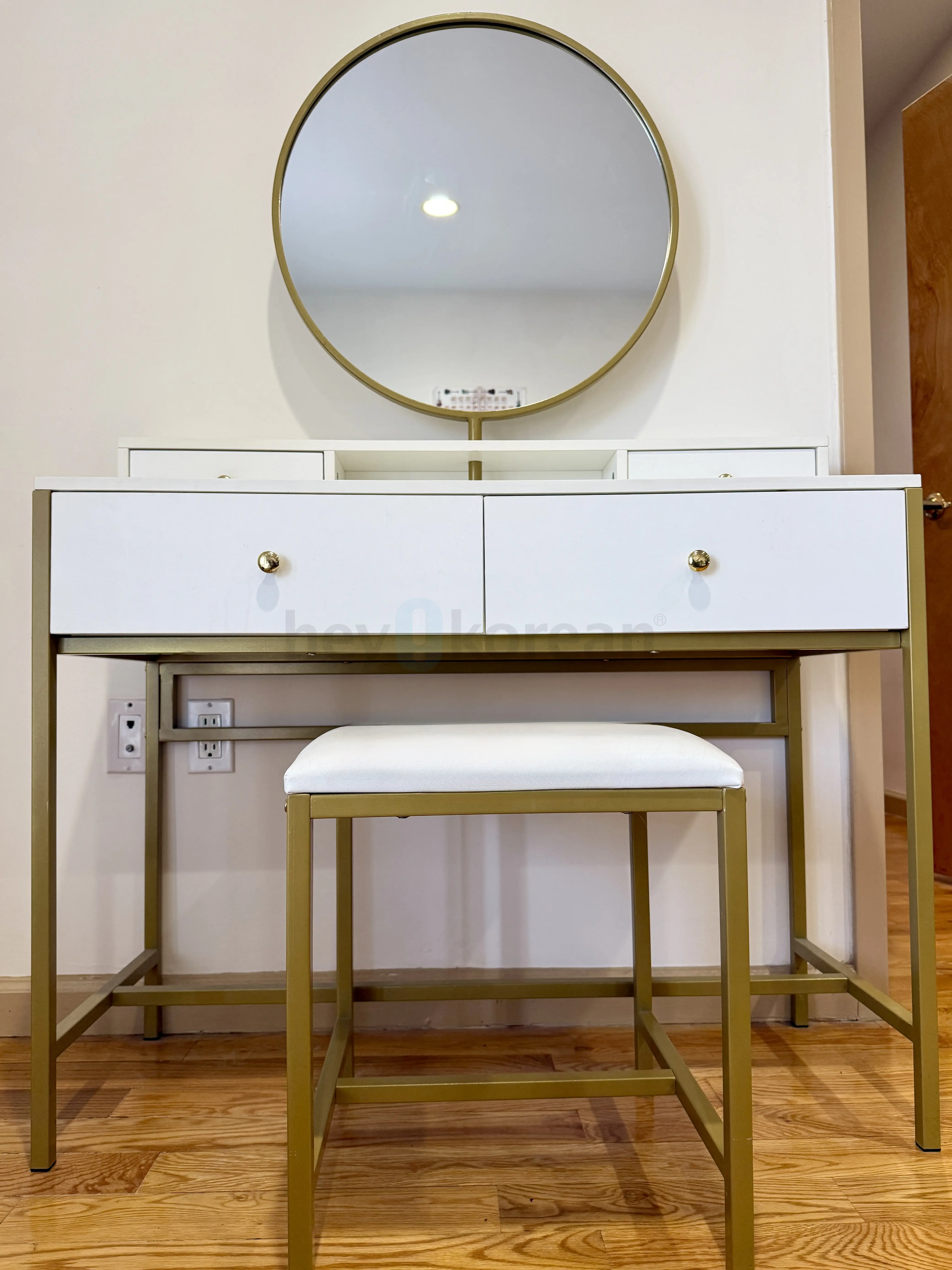 화이트 화장대 거울 의자 포함 Vanity Set including mirror and chair